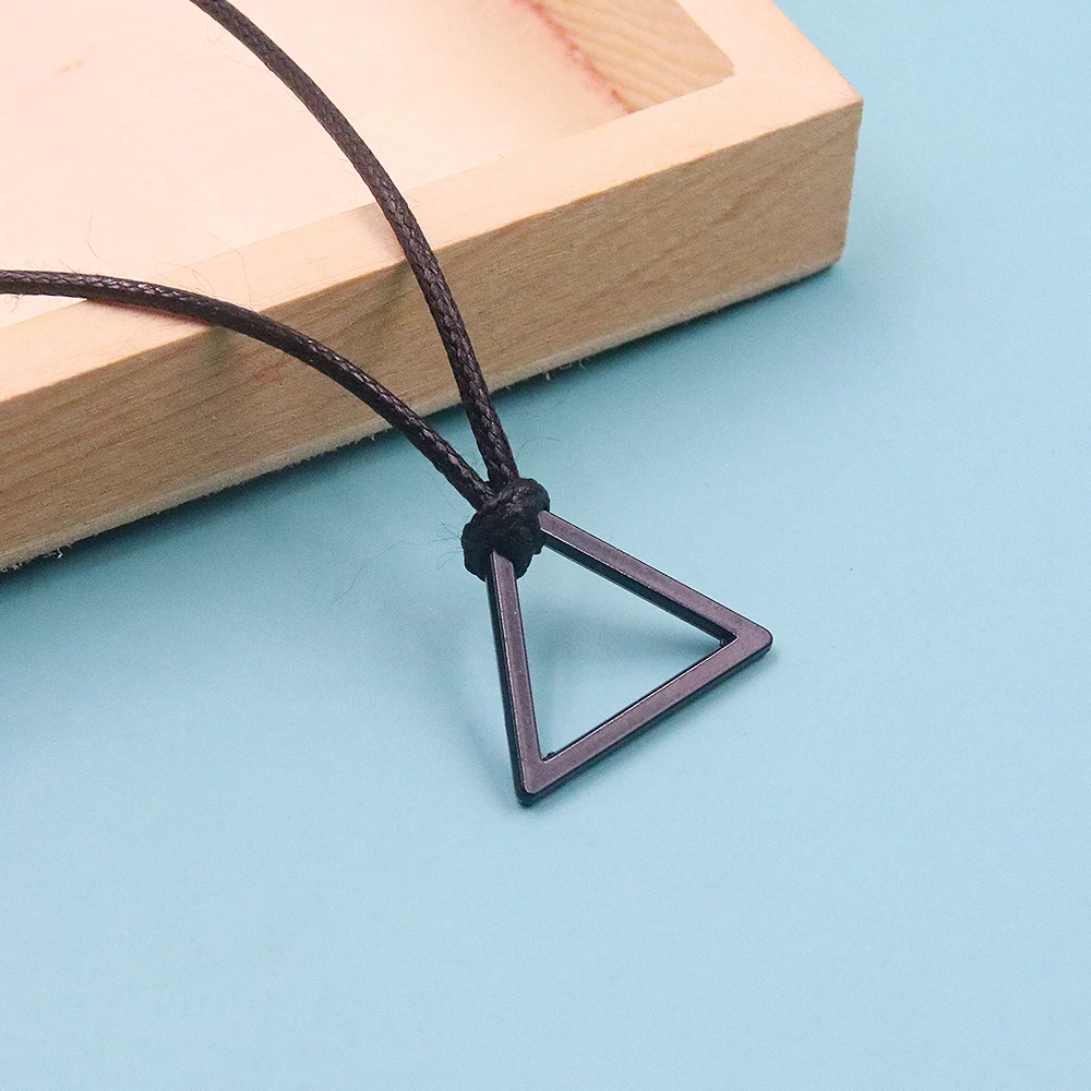 Anime Chainsaw Man Necklace Denji Triangular Leather Chain Pendant ...