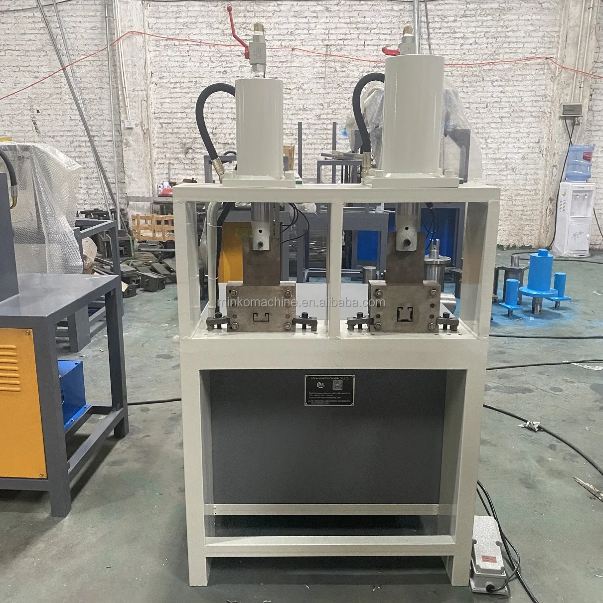 Hydraulic Steel Pipe Angle Punching Notching Round Pipe Angle Tube ...