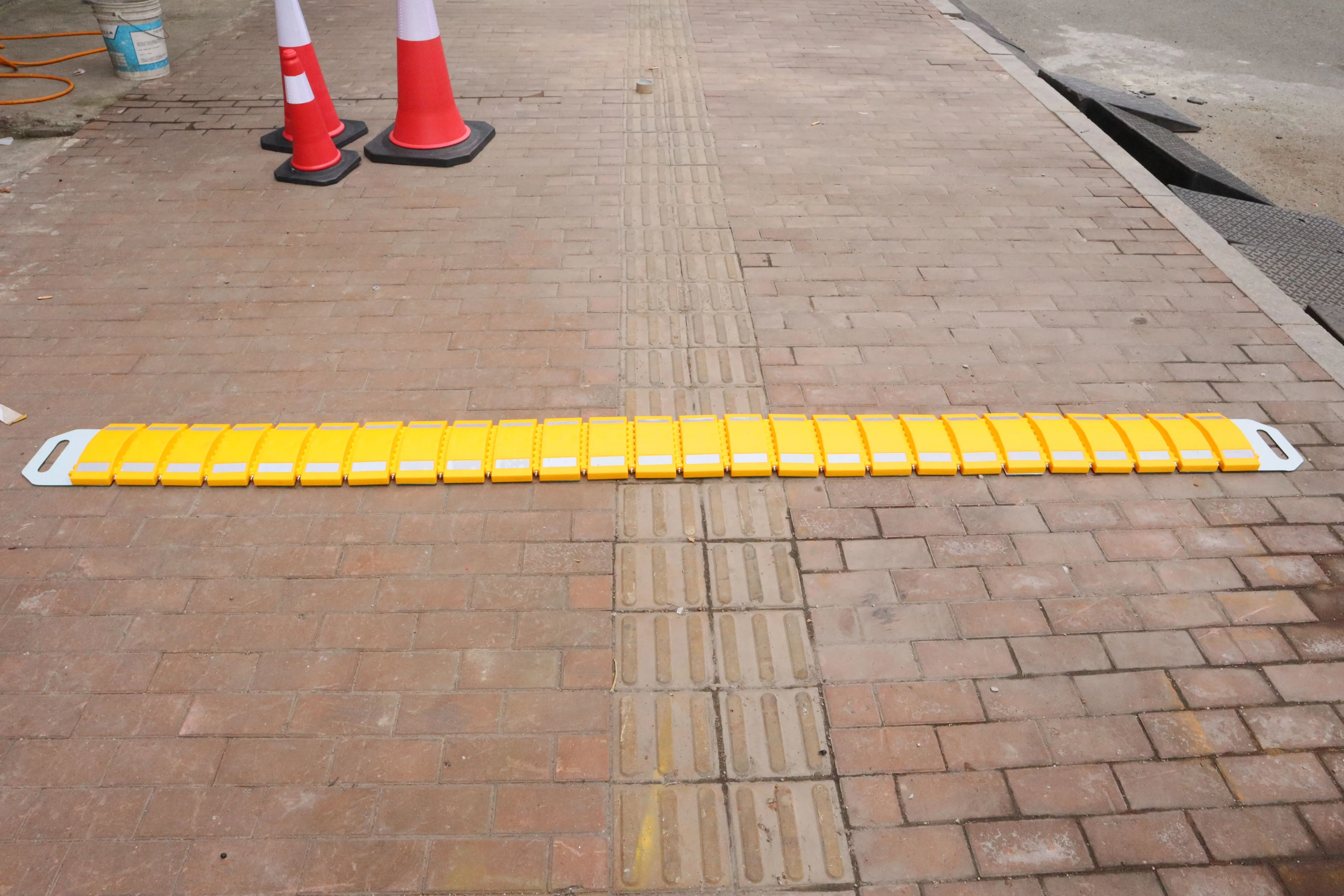 High Quality Modern Portable Pvc Road Bump Speed Hump - Buy Portable ...