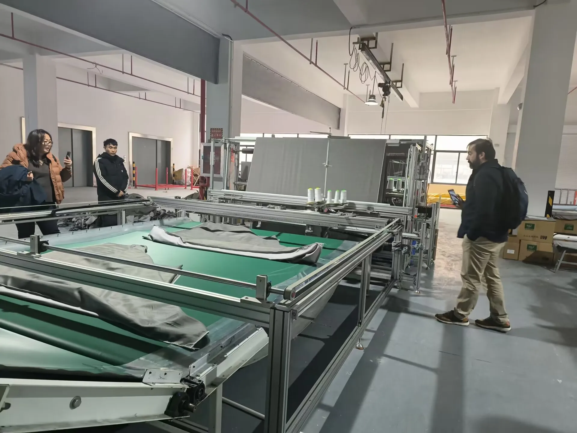 CD-2600 Fully Automatic Fabric Bed Sheet Cutting & Sewing Machine ...