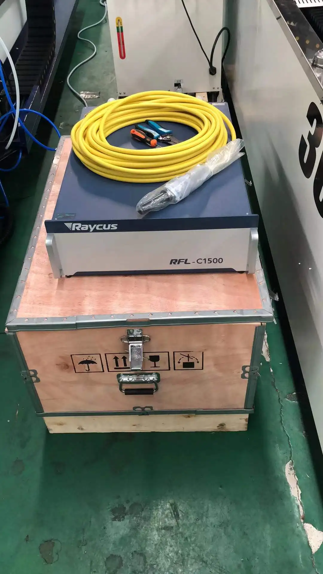 Raycus RFL-C12000 12KW Fiber Laser Cutting Power Source