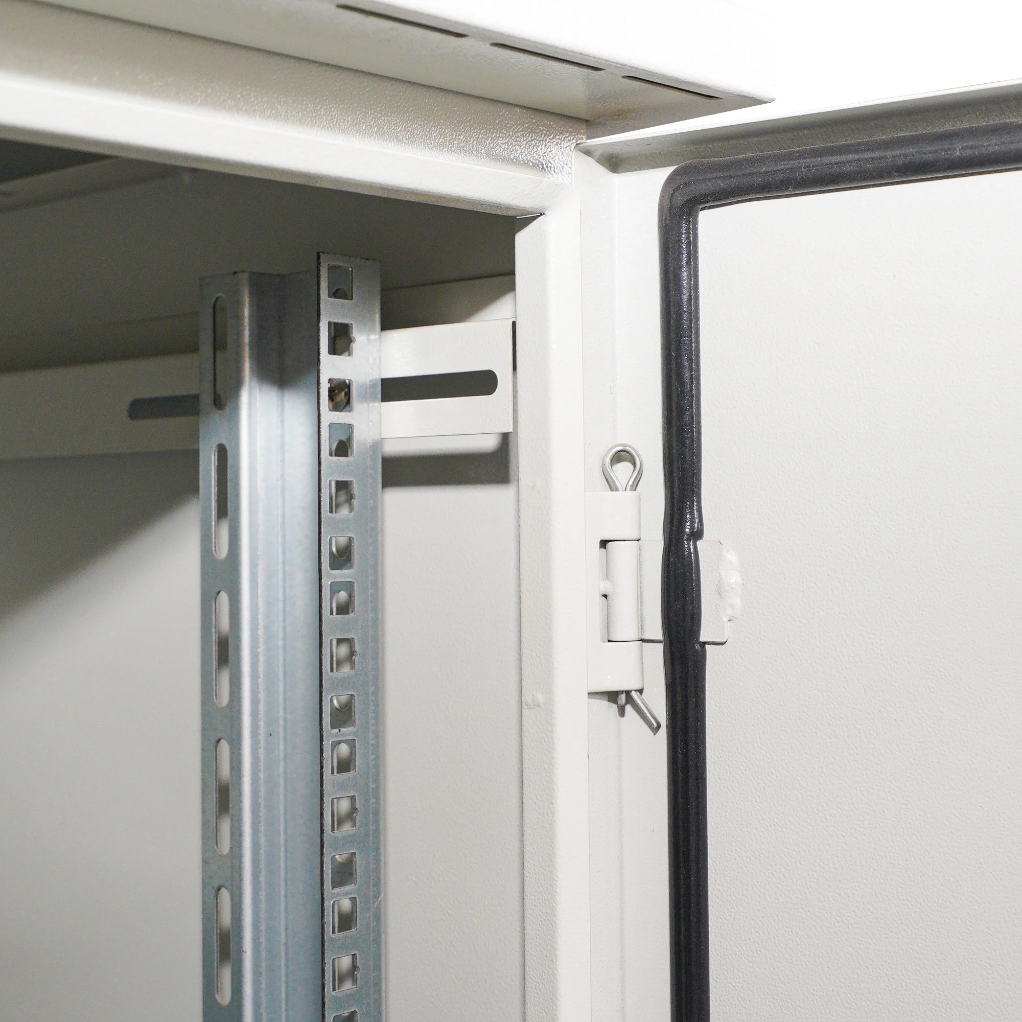 Outdoor IP65 Server Rack - 12U Waterproof & Durable