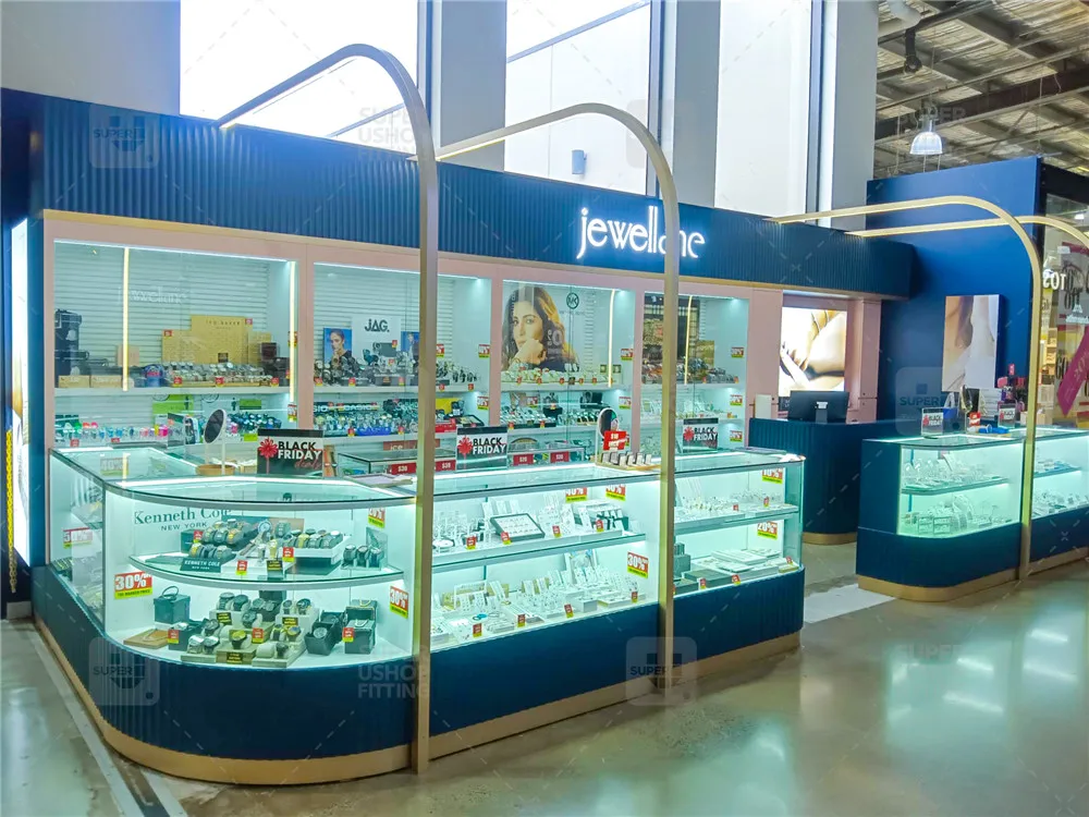 Customized 3D Crystal Kiosk Design for Jewelry Display