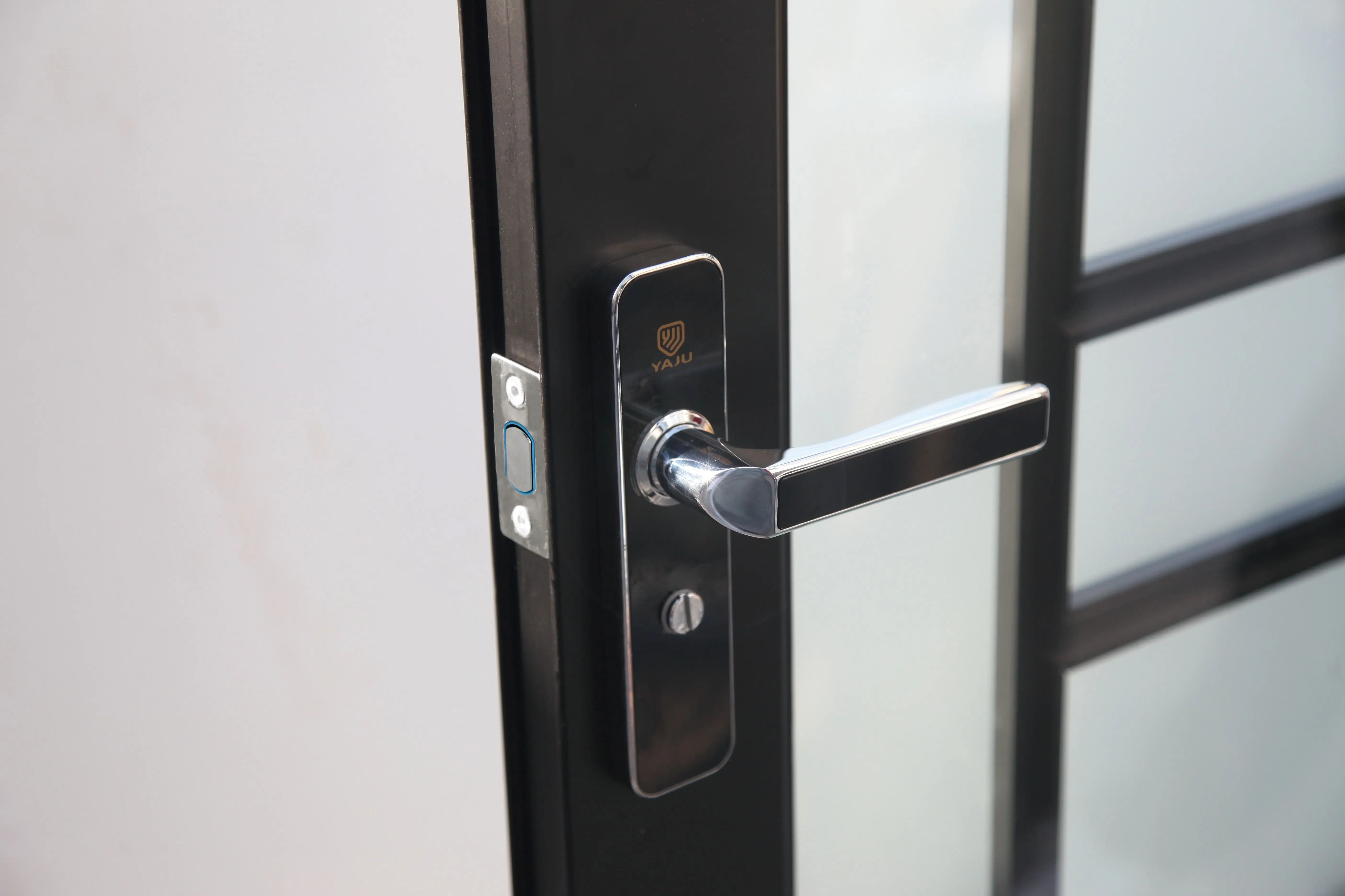 Fuson Custom Commercial Outdoor Patio Swing Doors & Windows