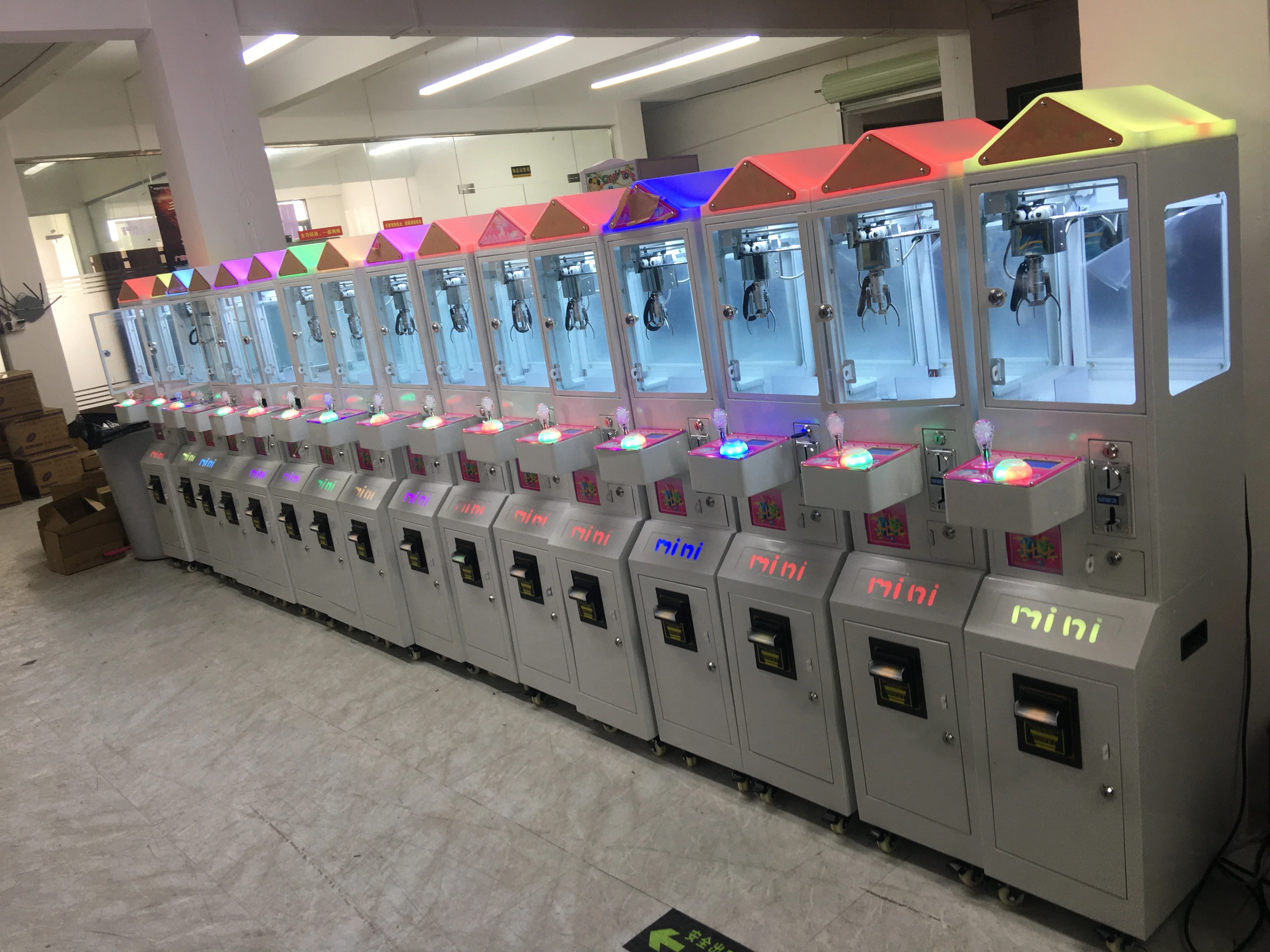 Neofuns Customizable Mini Coin Operated Small Doll Arcade Game Vending ...