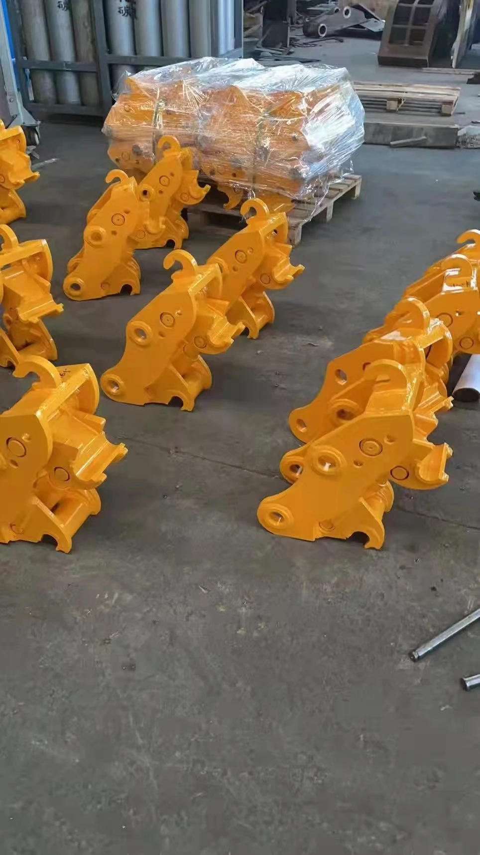360 Degree Rotating Connector Manipulator for Excavators