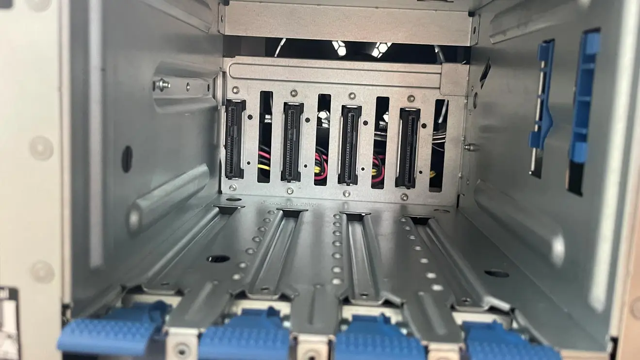 HPE Proliant Microserver Gen10 - Refurbished & Versatile