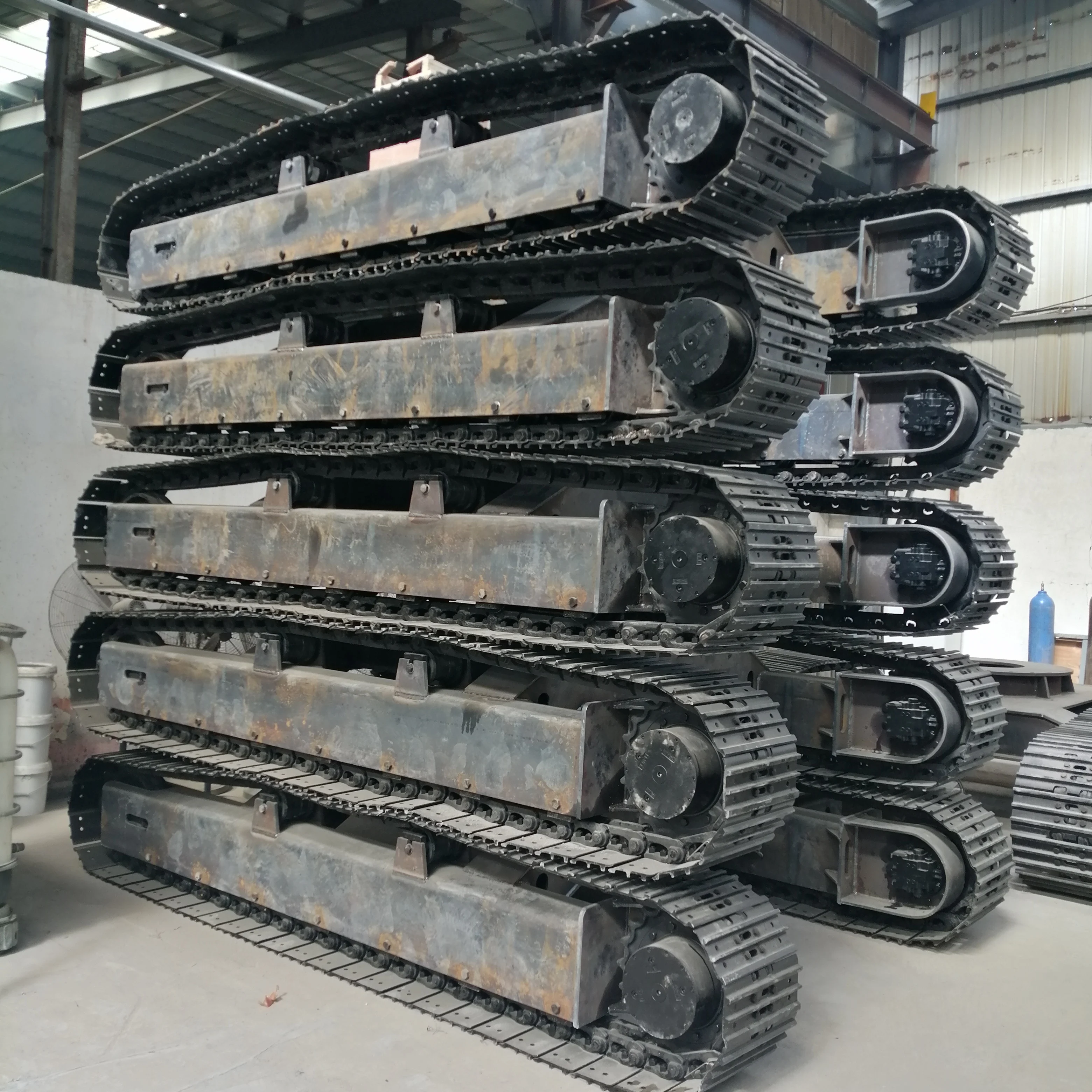 Reinforced Triangular Track For Enhanced Stability And Maneuverability ...