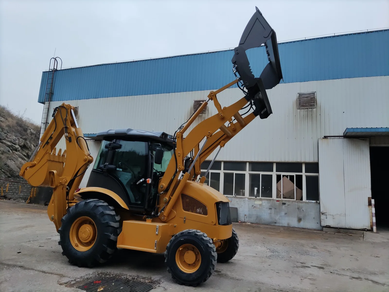 Infront WZ30-25 Backhoe Loader - High Efficiency & Durability