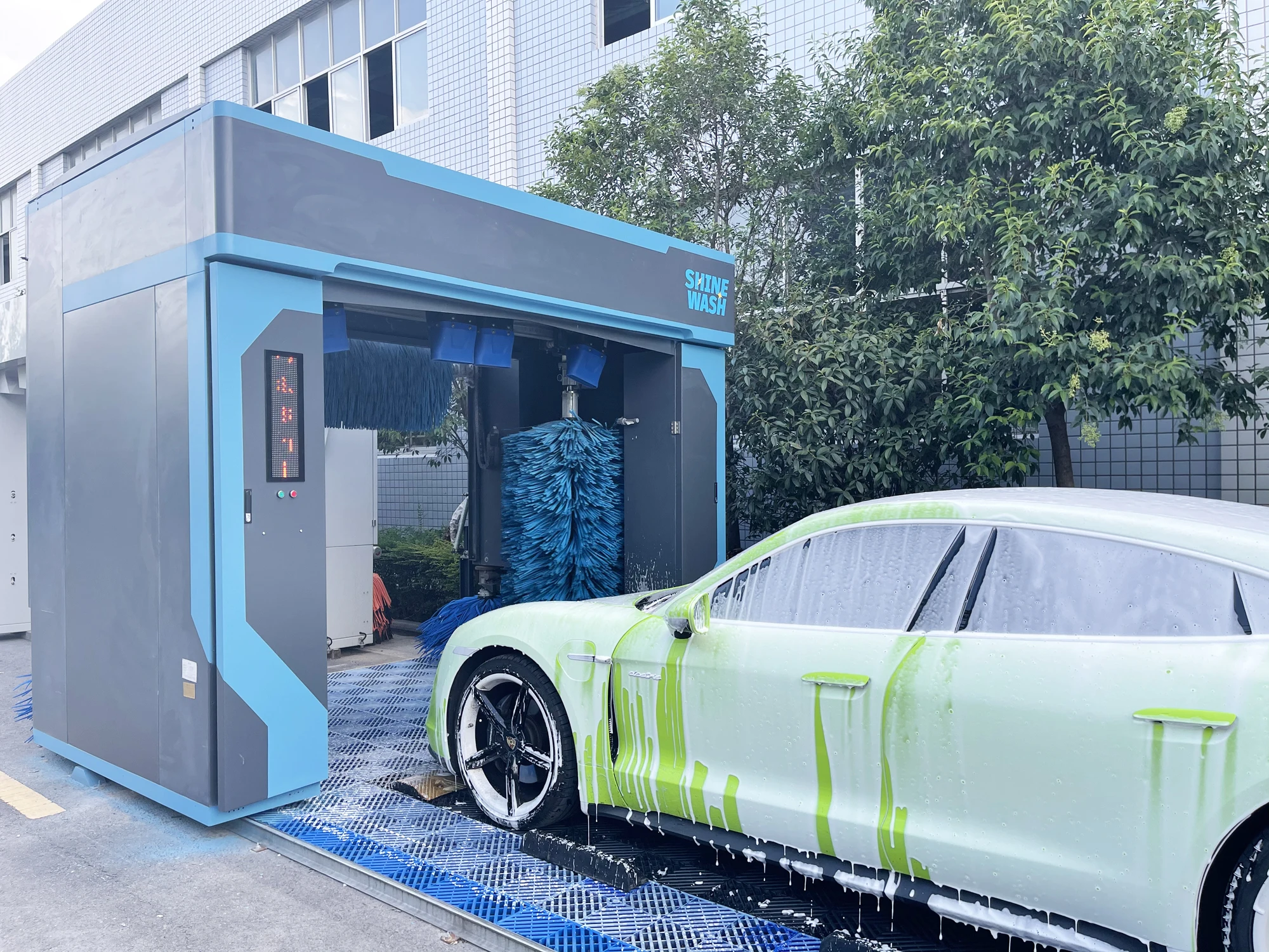 Efficient Chinese Car Wash - S1 Roller Equipment with Dryer