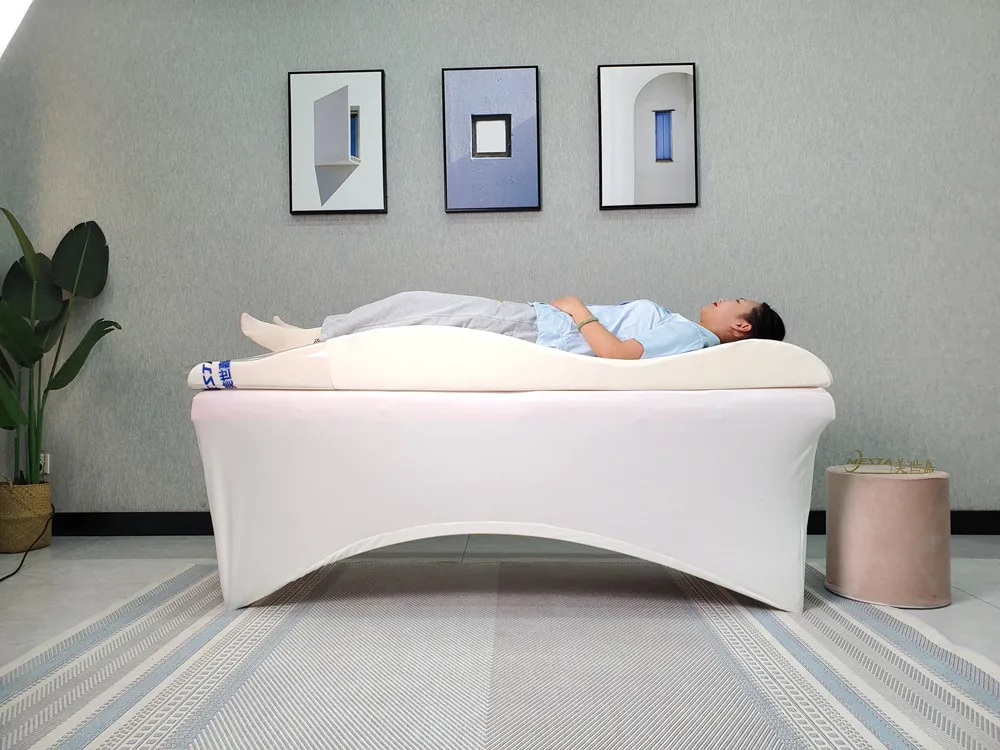 China Custom Beauty Salon White Curved Lash Bed Topper Mattress Message ...