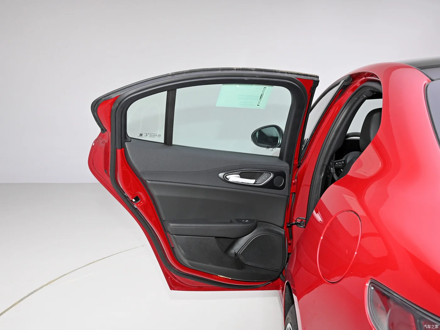 Luxury 2024 Alpha Romeo Juliet Midsize Gas Car Year Of The Dragon ...