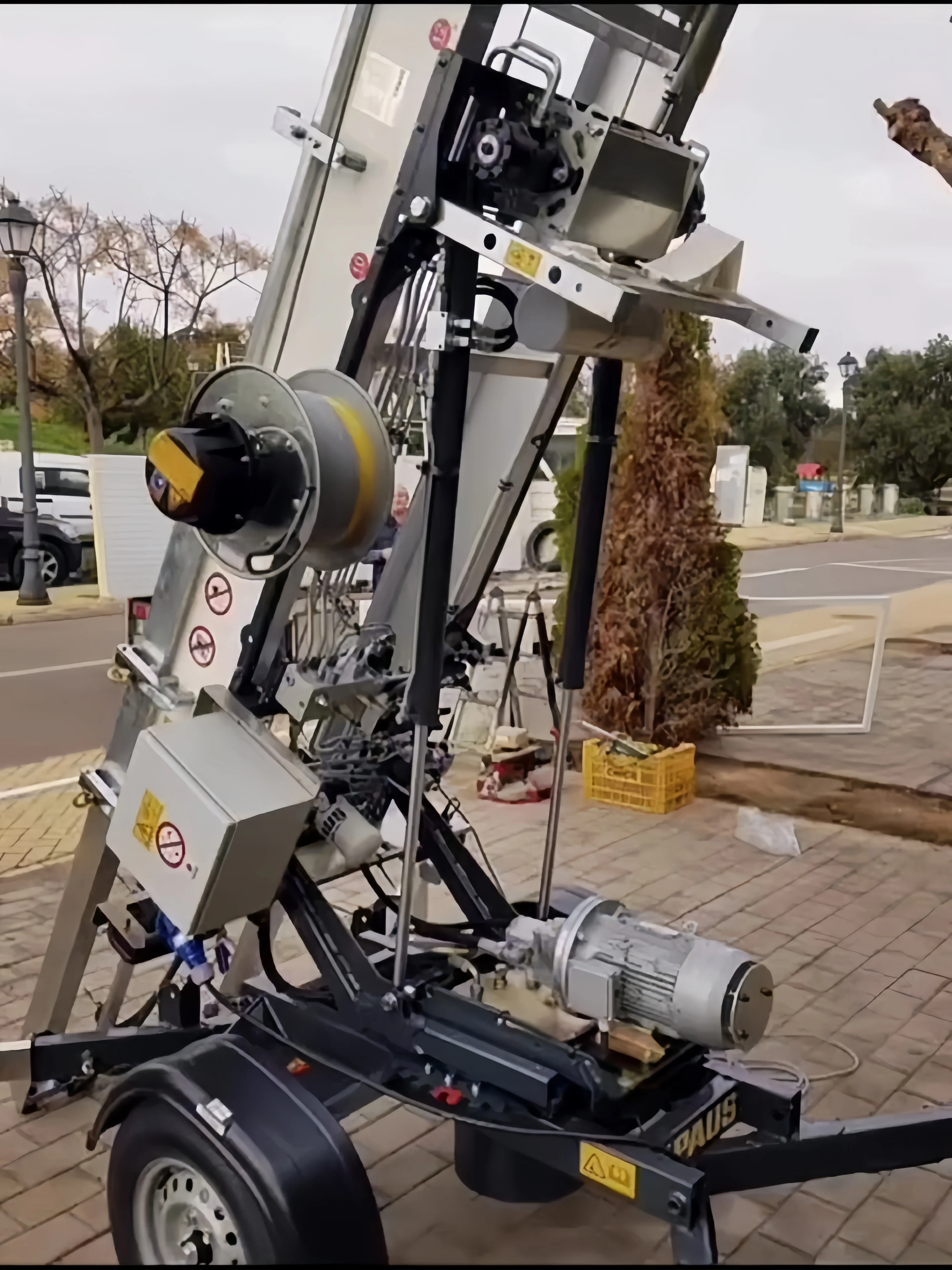 Portable 18m Aluminum Telescopic Ladder - Solar Panel Access