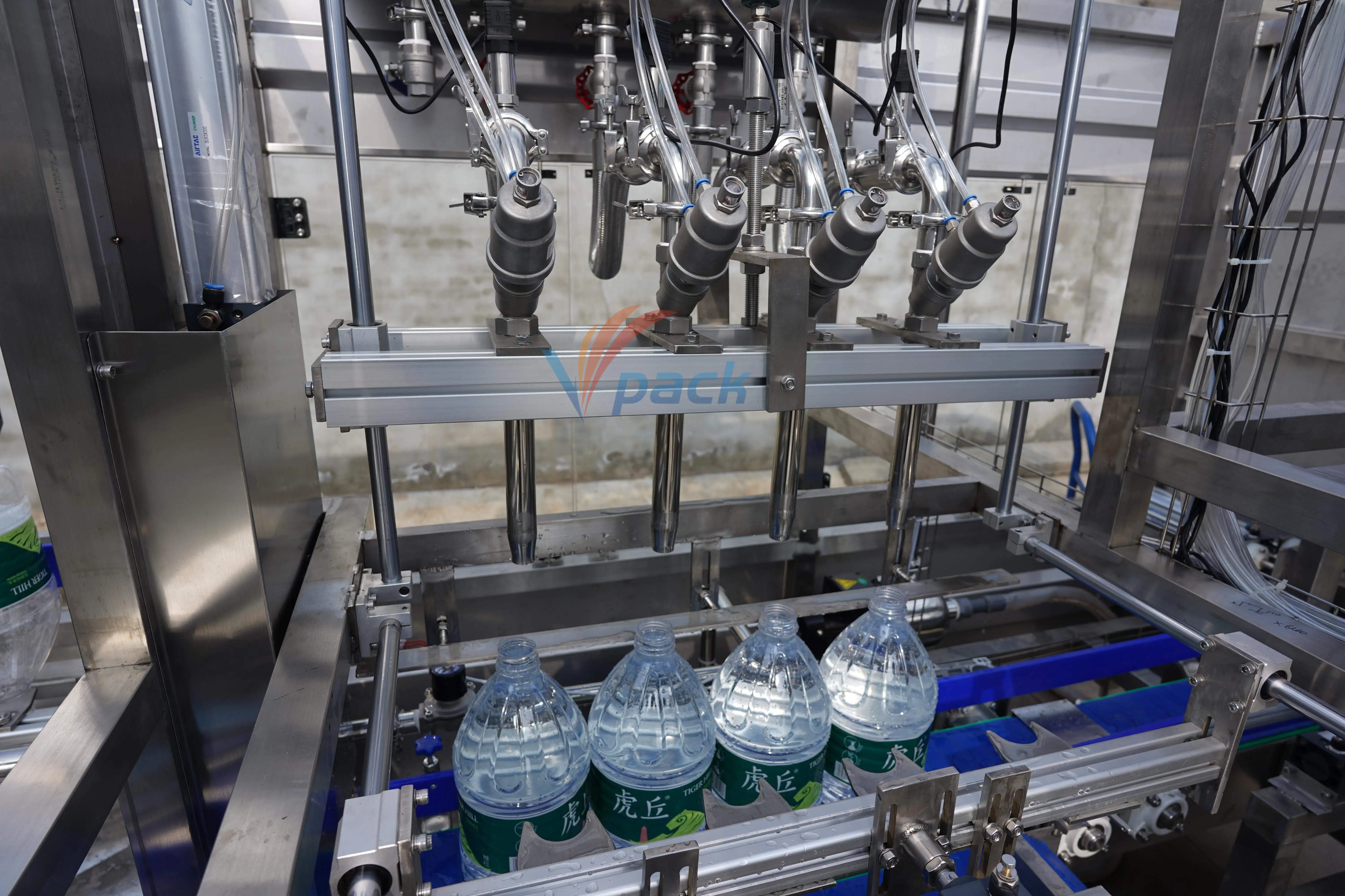 Rotary Type 5L PET Bottle Rinsing Filling Capping Plant/1000BPH Linear ...