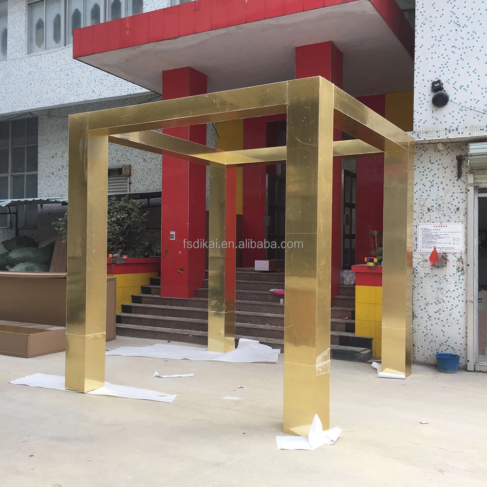 Modern Square Golden Mirrored Mandap Acrylic Columns Wedding ...