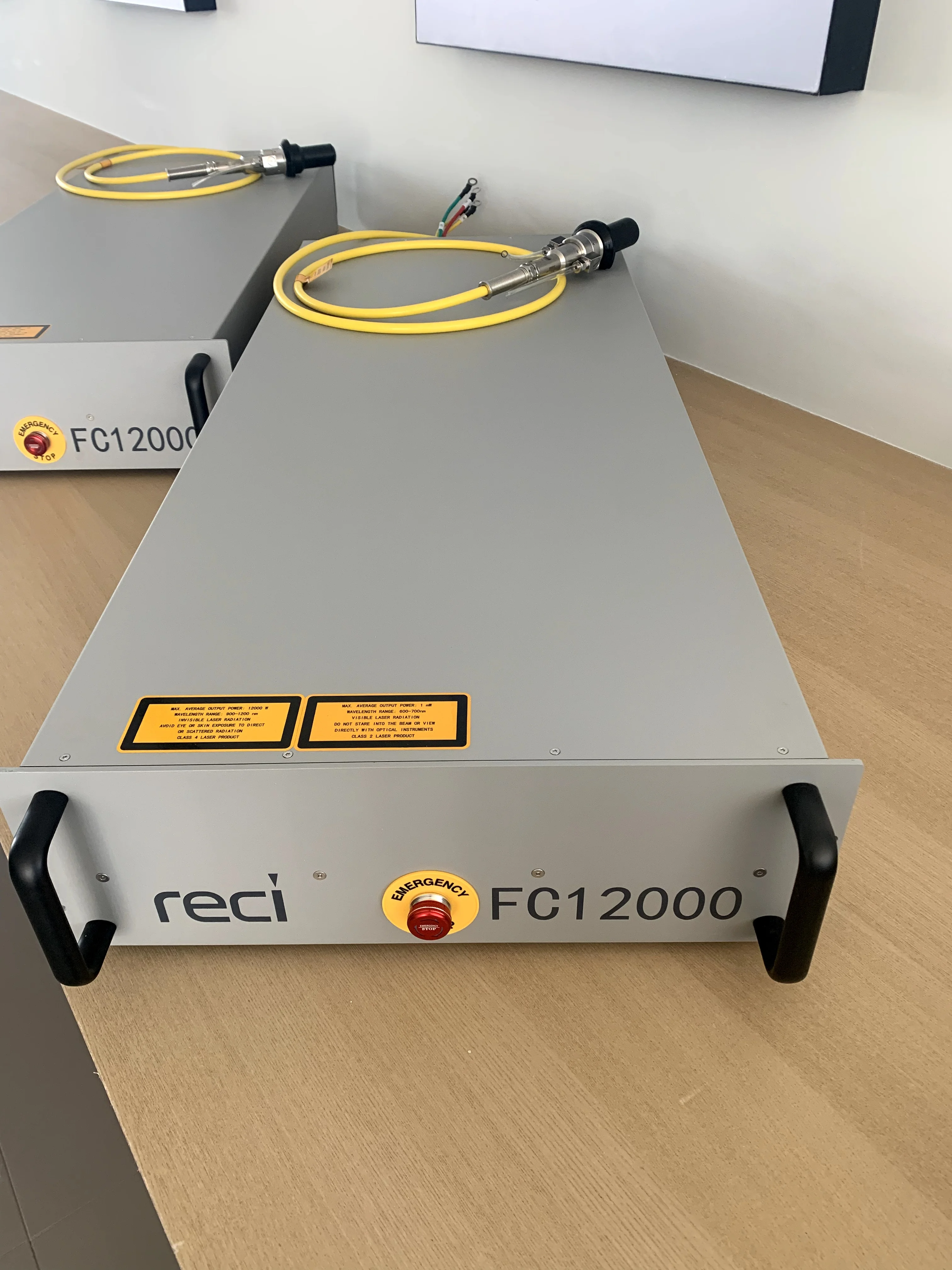 6KW Single Module 12KW Multi-Module Reci Fiber Laser Source