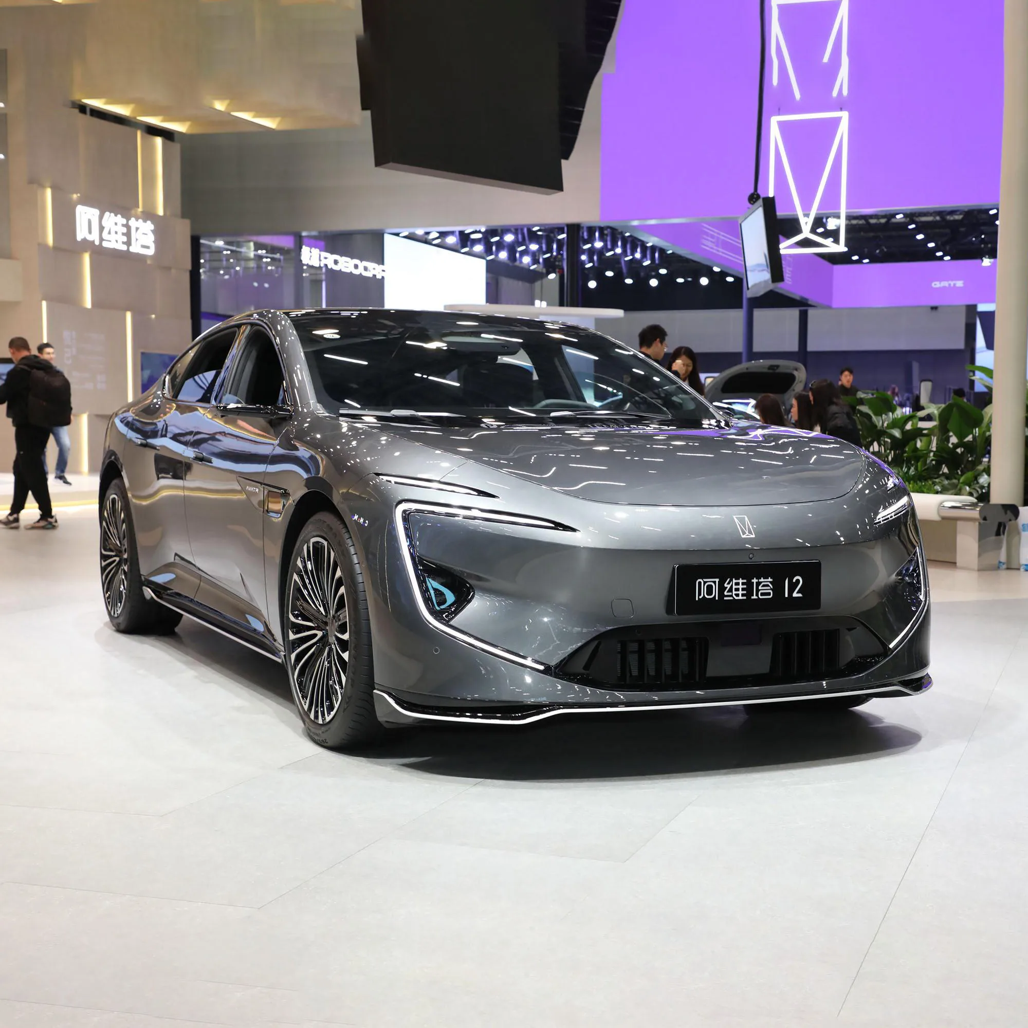 2024 Changan AVATR New Version Model Large Sedan Pure Electric Long Range 700KM 4WD Car Changan ...