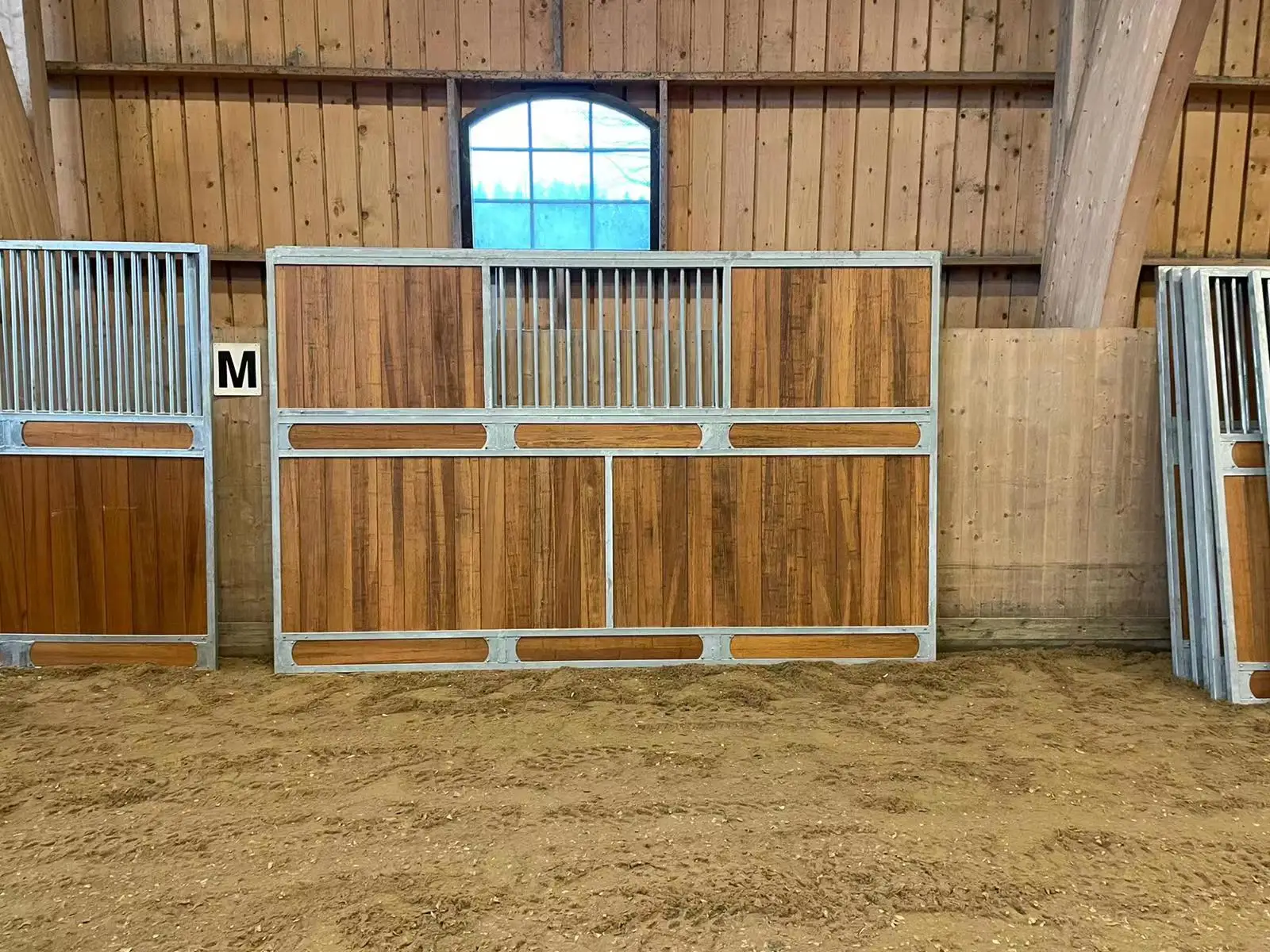 Portable Outdoor Galvanized Horse Box Stable Temporary Horse Stable ...