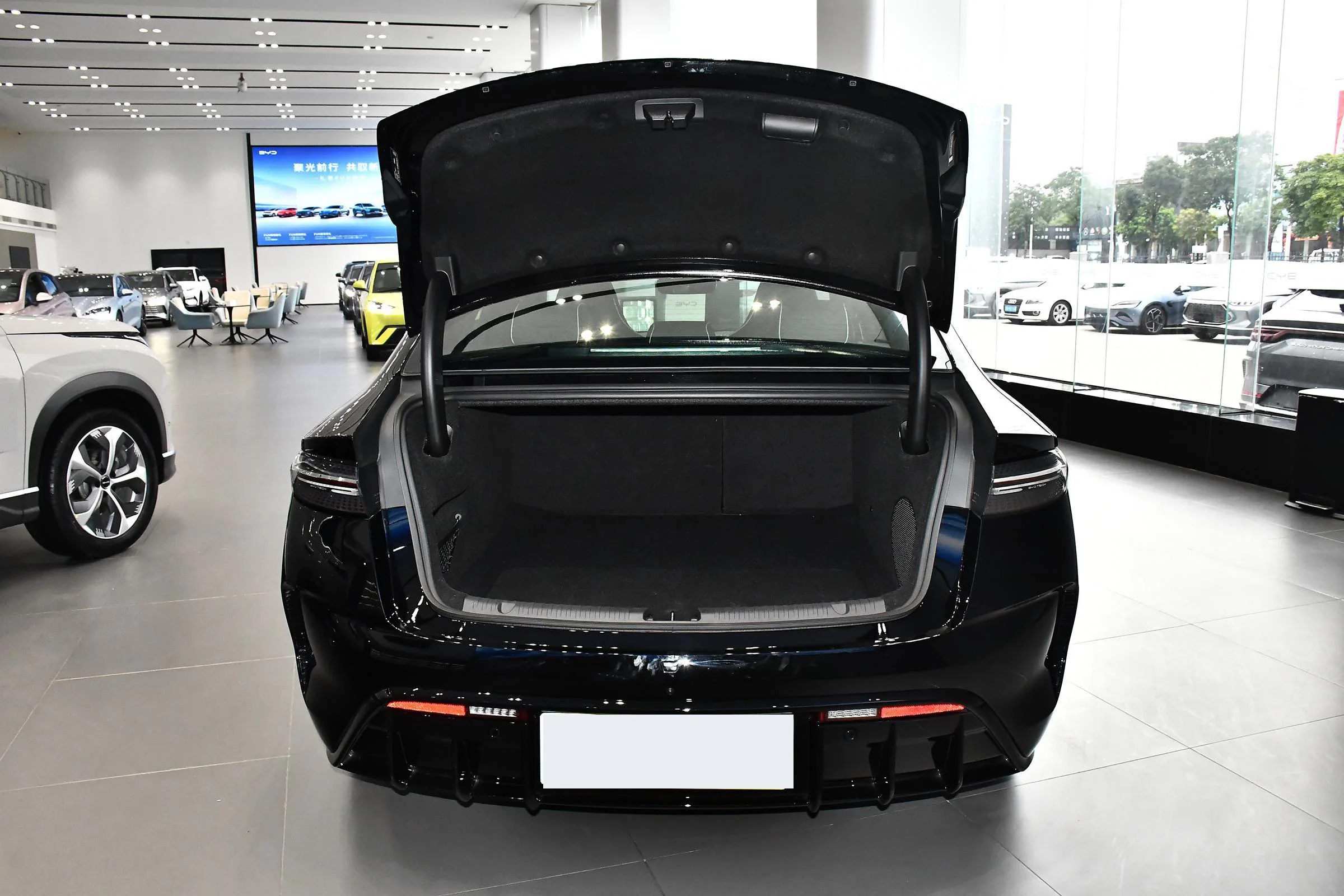 High-speed Electric Vehicle Sedan Byd 2023 Seal Series Four-wheel Drive ...