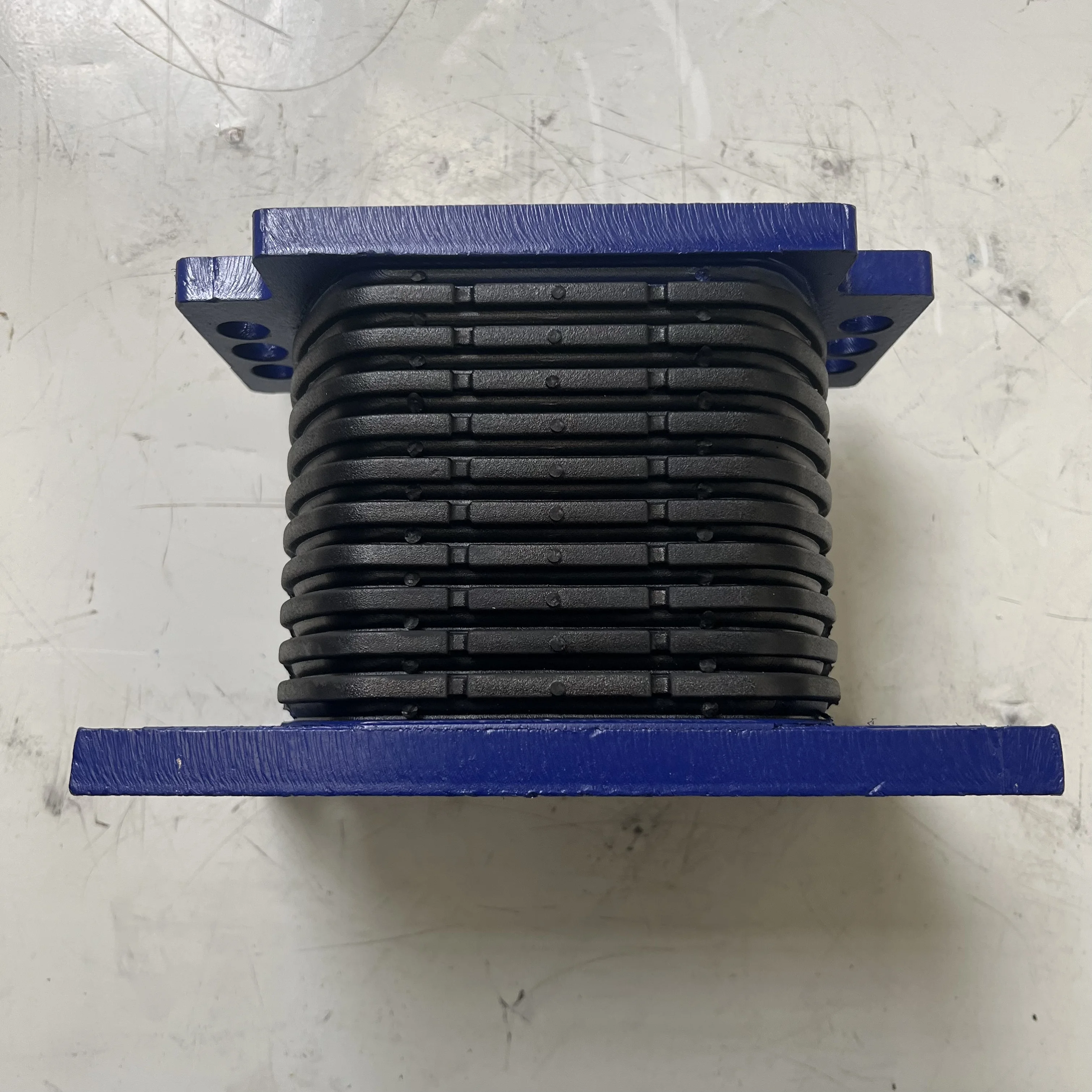 SINOTRUK HOWO Original Truck Parts - High-Quality Rubber Holder