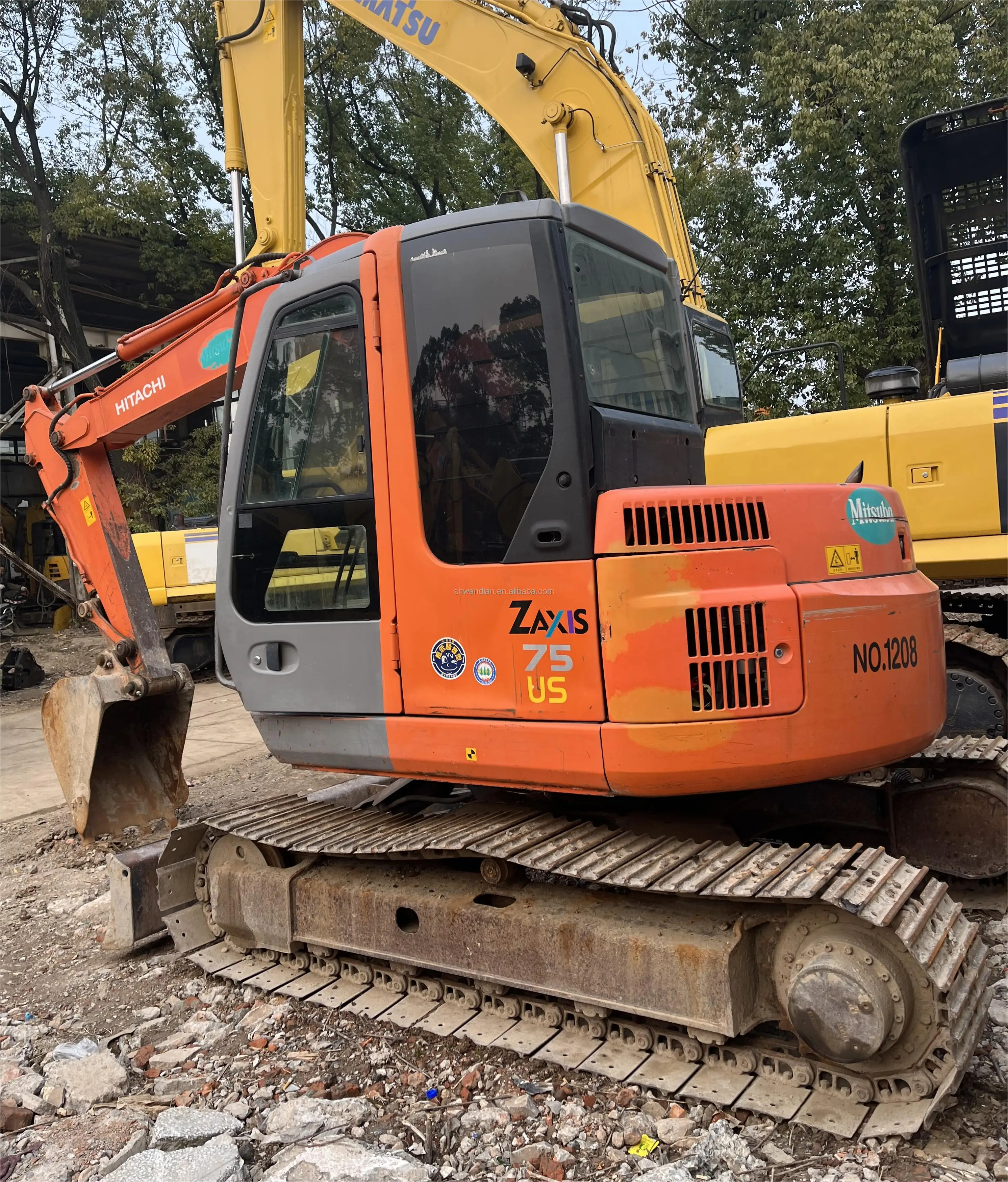Japan Hitachi Zx75 Excavator Used Excavators 7 Tons Japan Used Hitachi ...