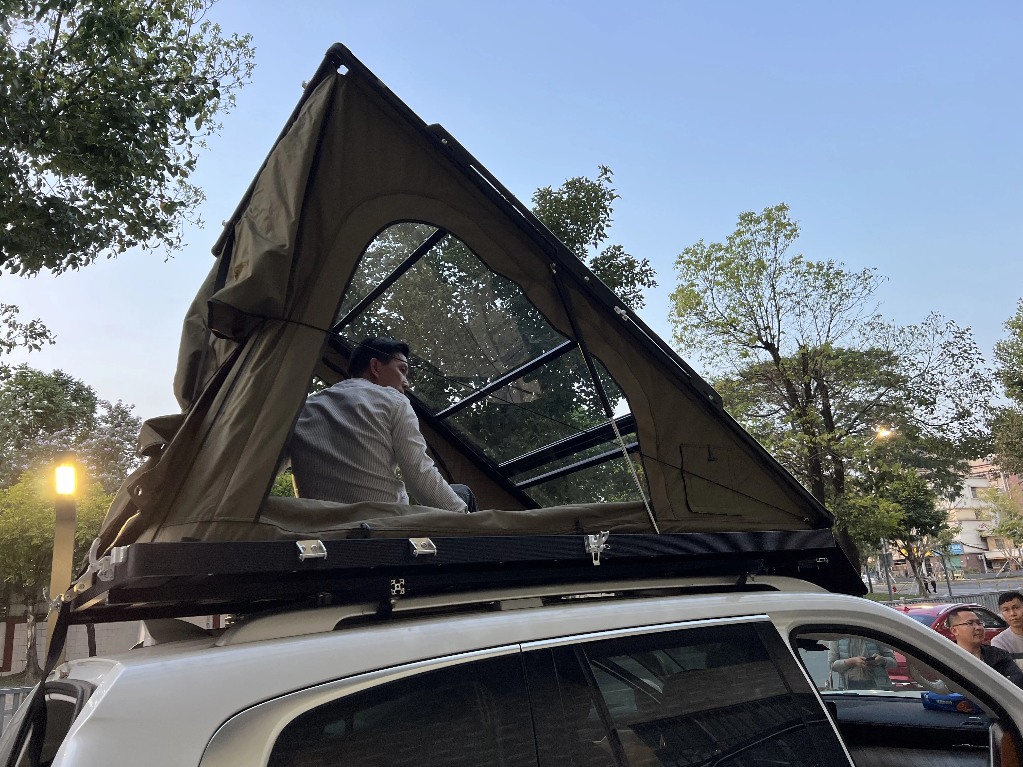 Acrylic Roof Top Tent Transparent Hard Top Rooftop Tent Triangle Car ...