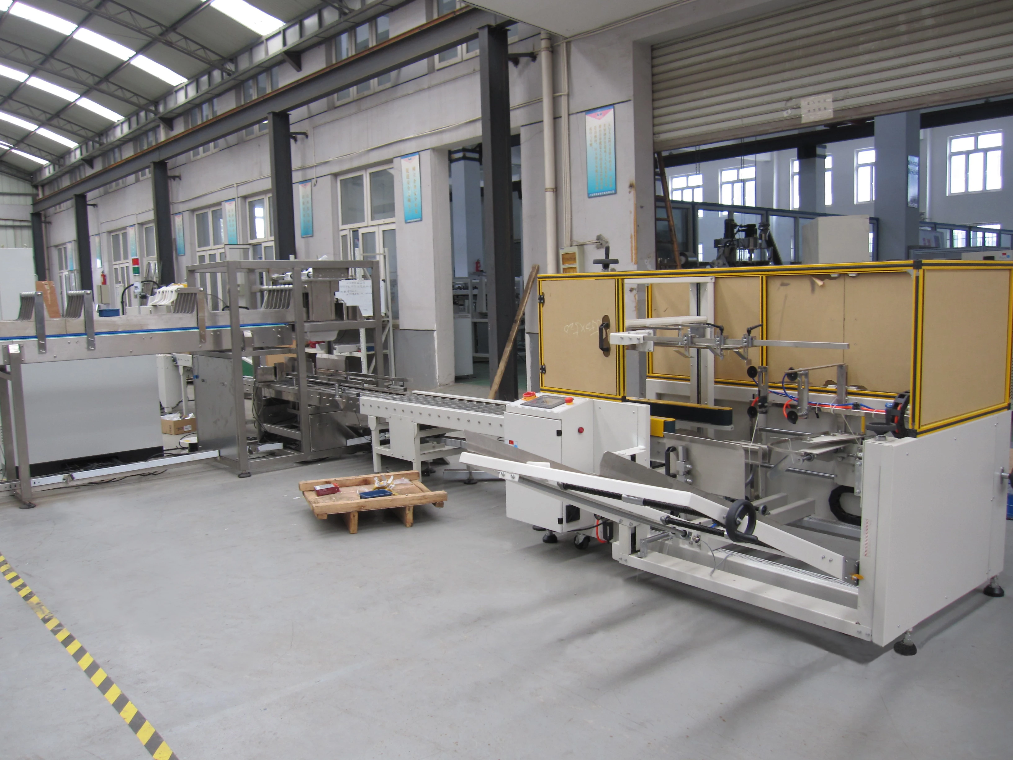 Fully Automatic Bottom Tape Sealing Box Packing case Carton Erector ...