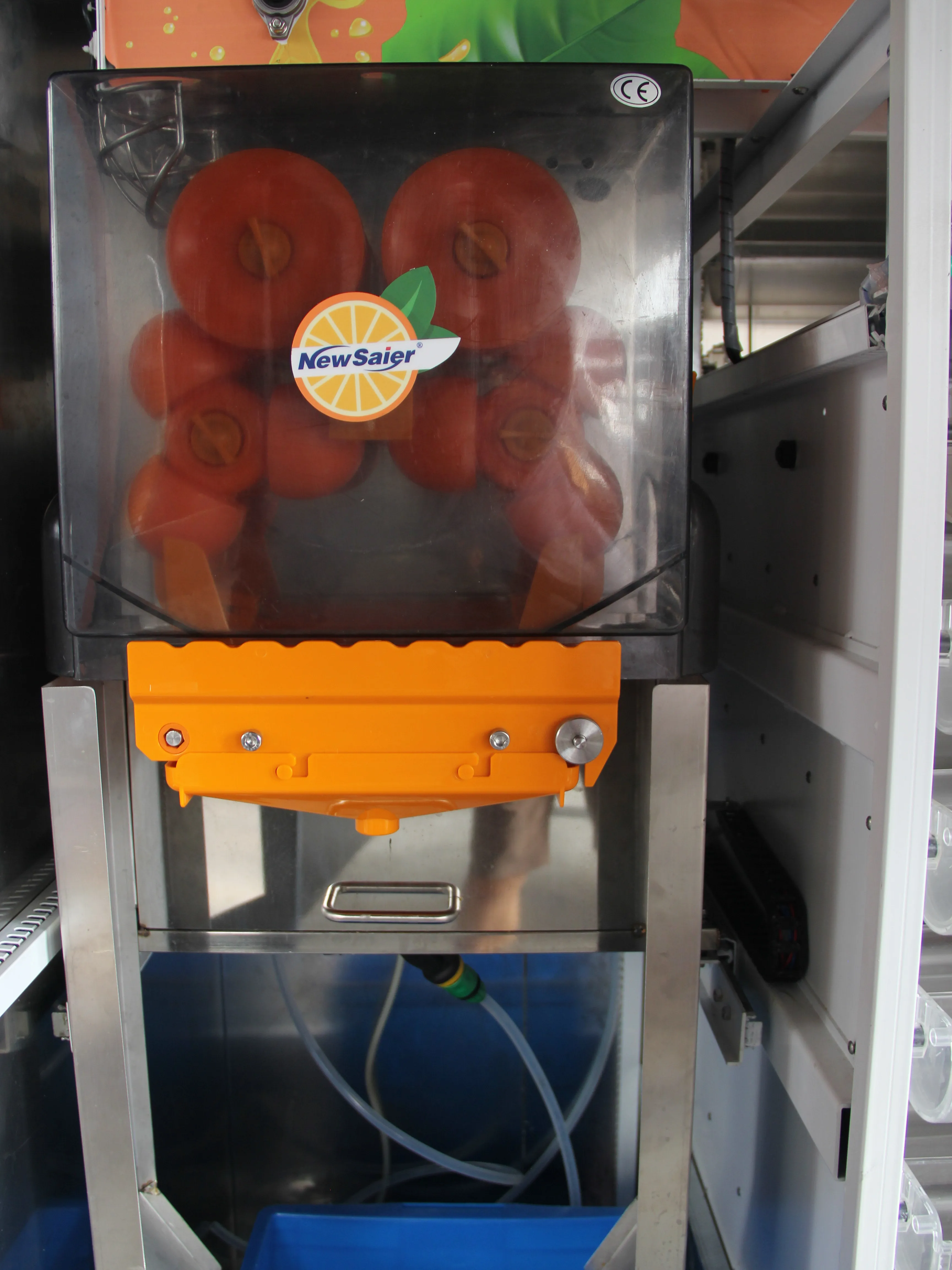 Fresh Orange Juice Vending Machine - Automatic & Efficient