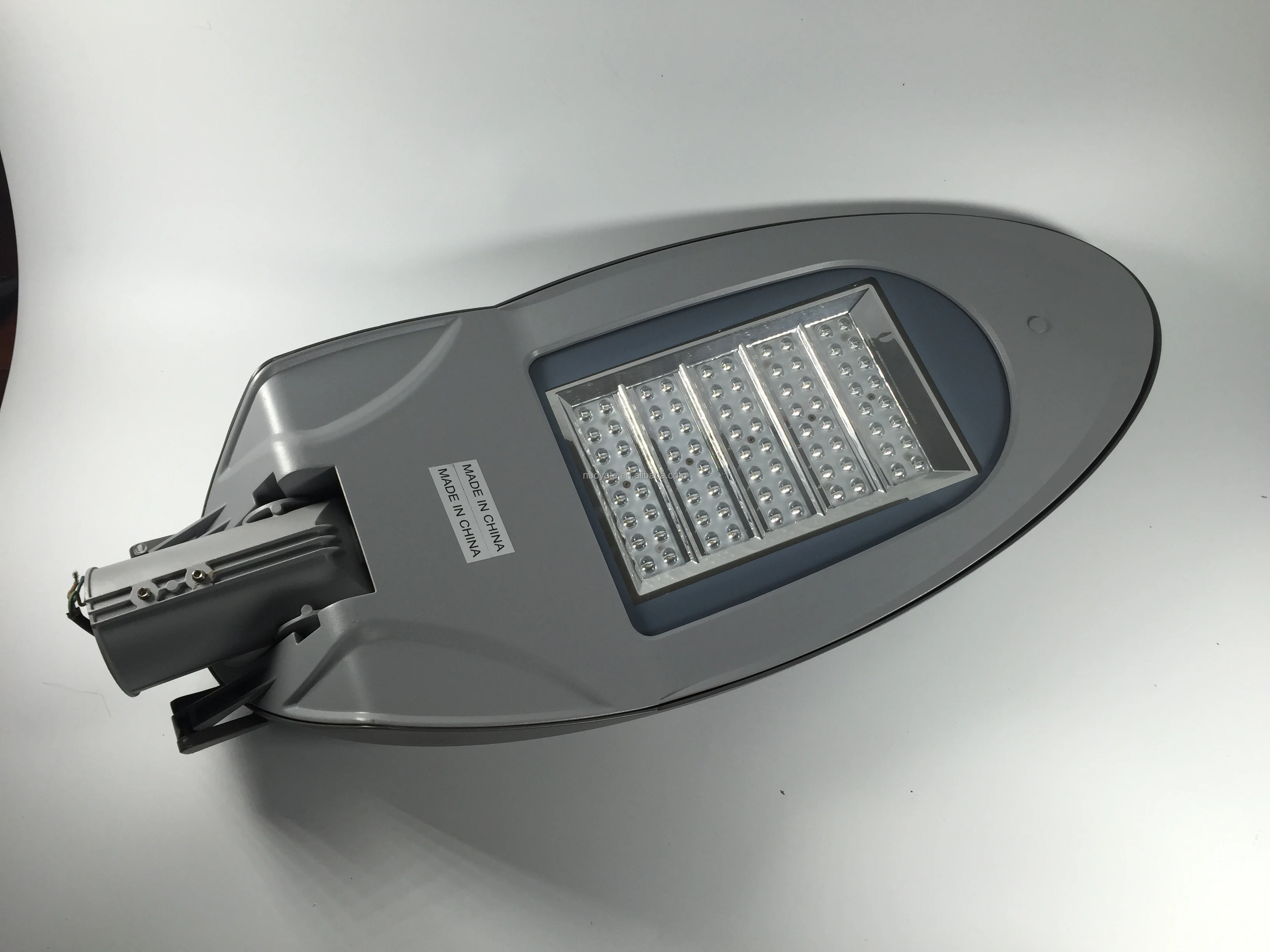 200 Watt LED Street Light - Efficient & Reliable Lighting