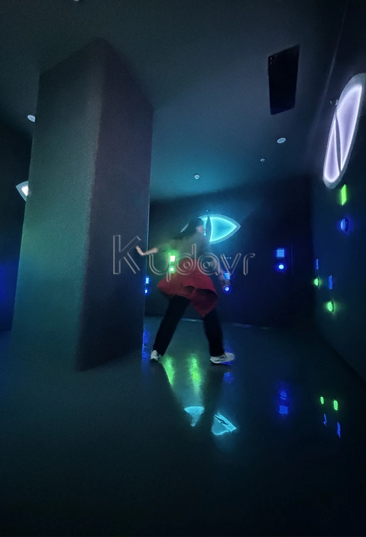 Kydavr Customizable Indoor Sports Entertainment Escape Room Multiplayer ...
