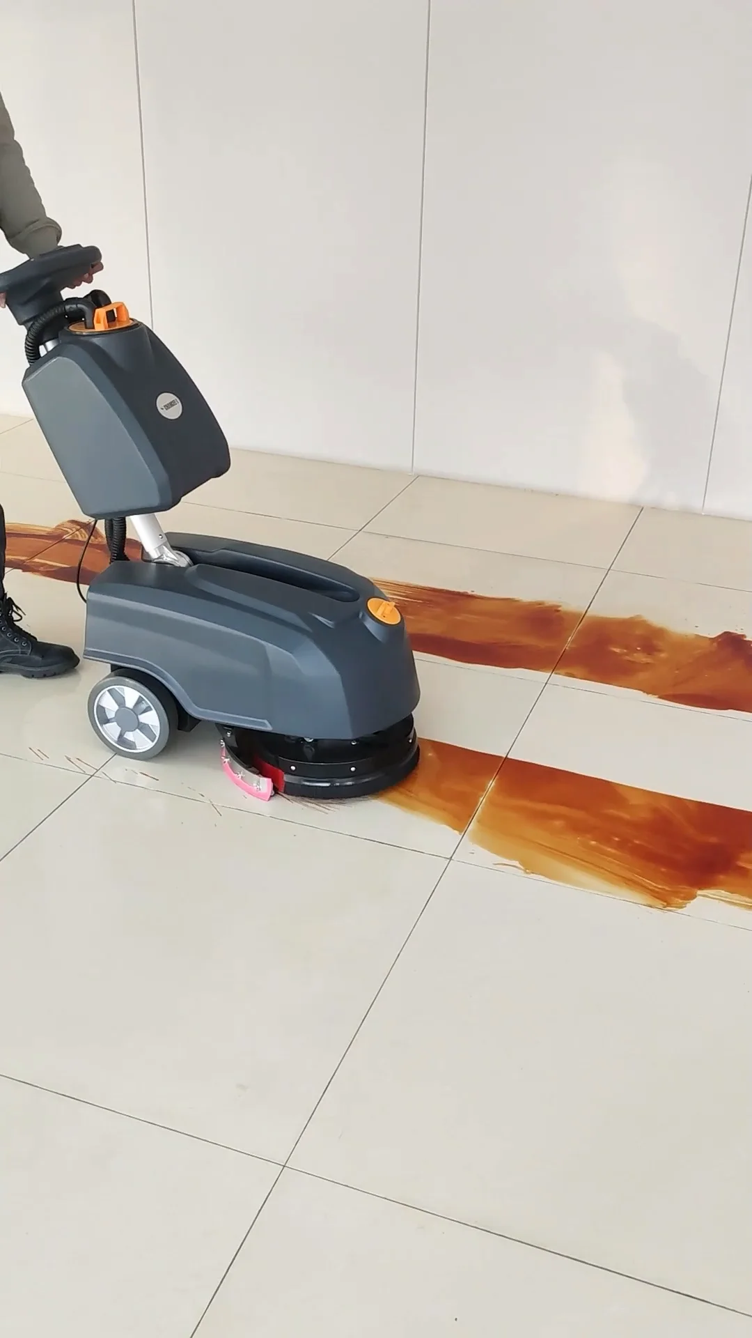 M30 Floor Cleaning Machine Scrubber Compact Walk Behind Tile Floor ...