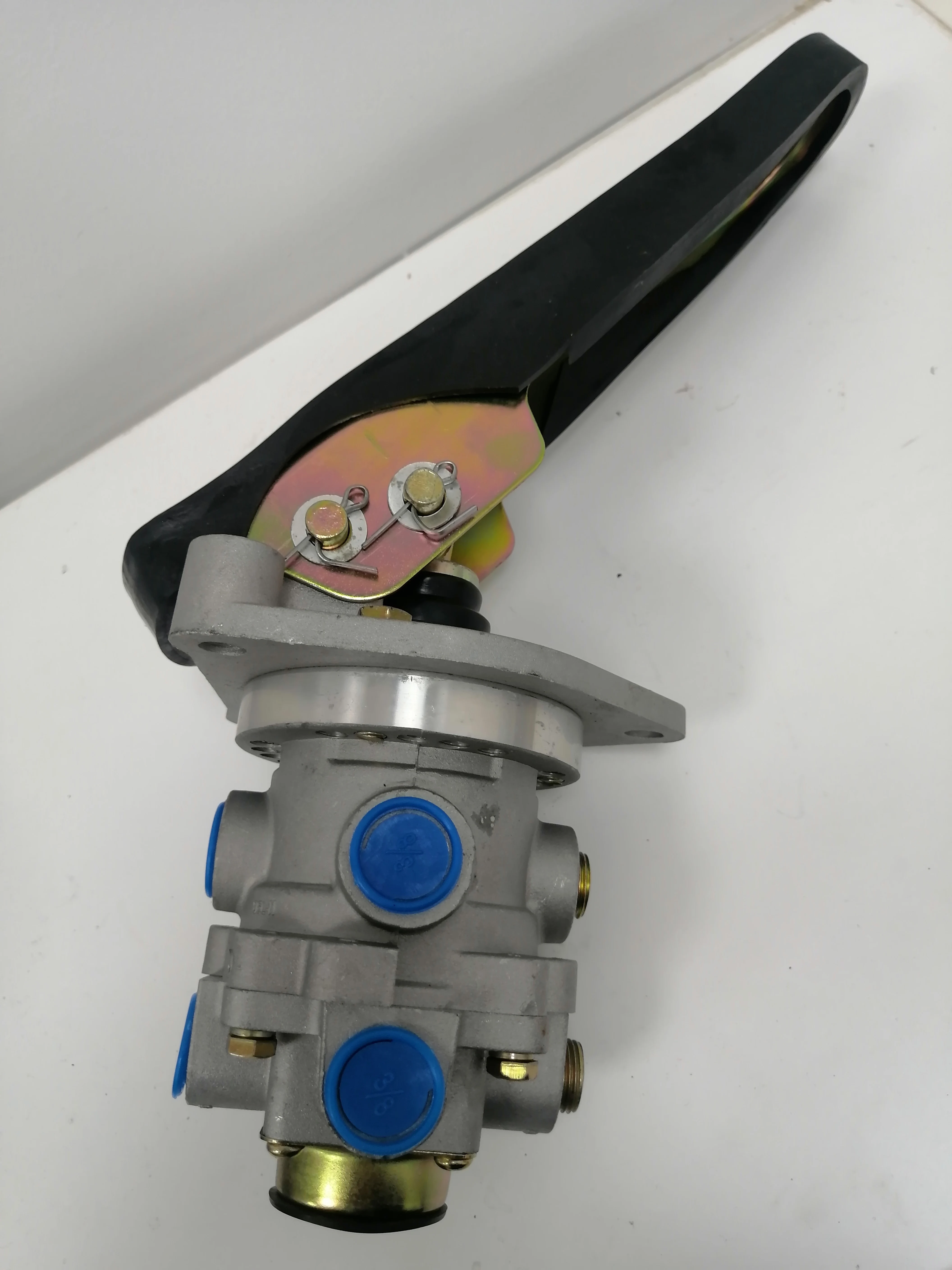 Daewoo Bus Brake Valve Replacement - High Performance Fit