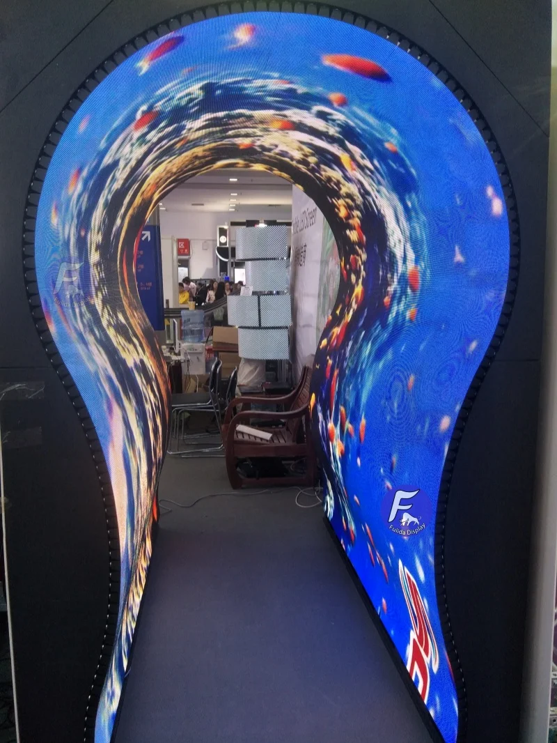 Flexible Outdoor LED Screen - Creative Display Solutions