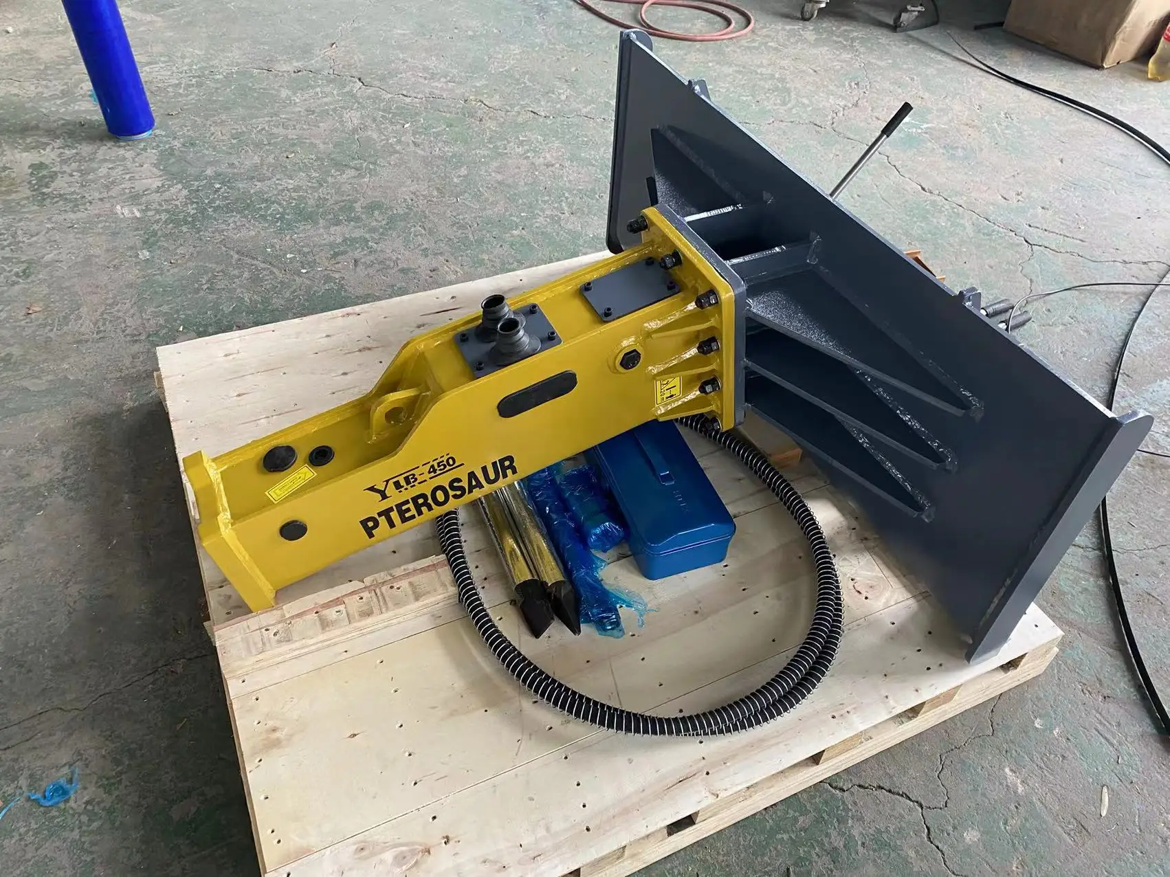 Bobcat S650 Hydraulic Hammer - Durable & Efficient Tools