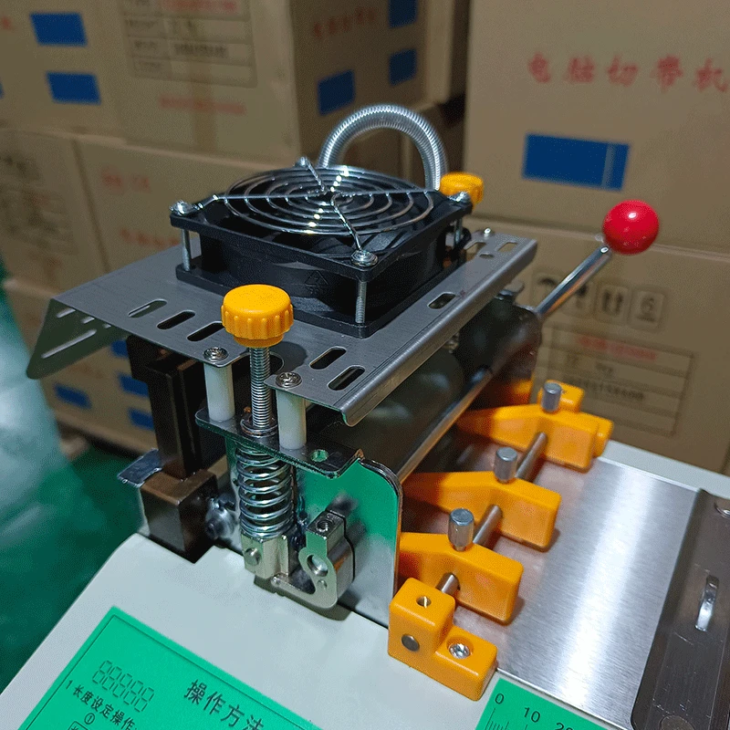 High Speed Computer Controlled Fabric Cutting Machine