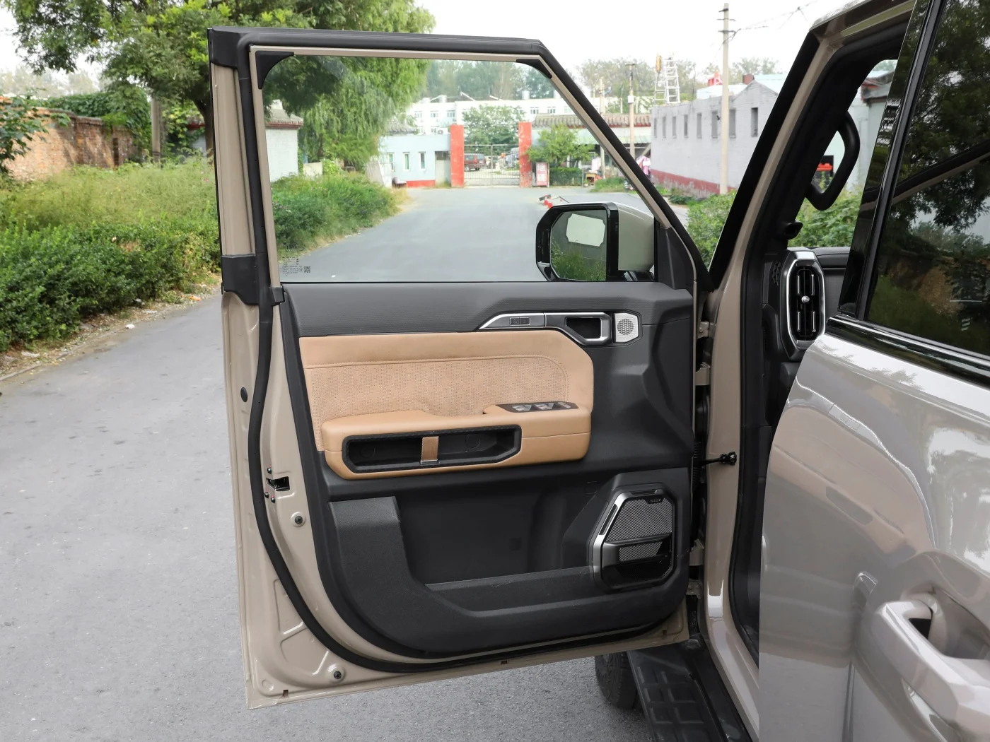 Jetour Traveler 2023 1.5td Dct Discovery Pro T-2 2.0 2024 Jetour With ...