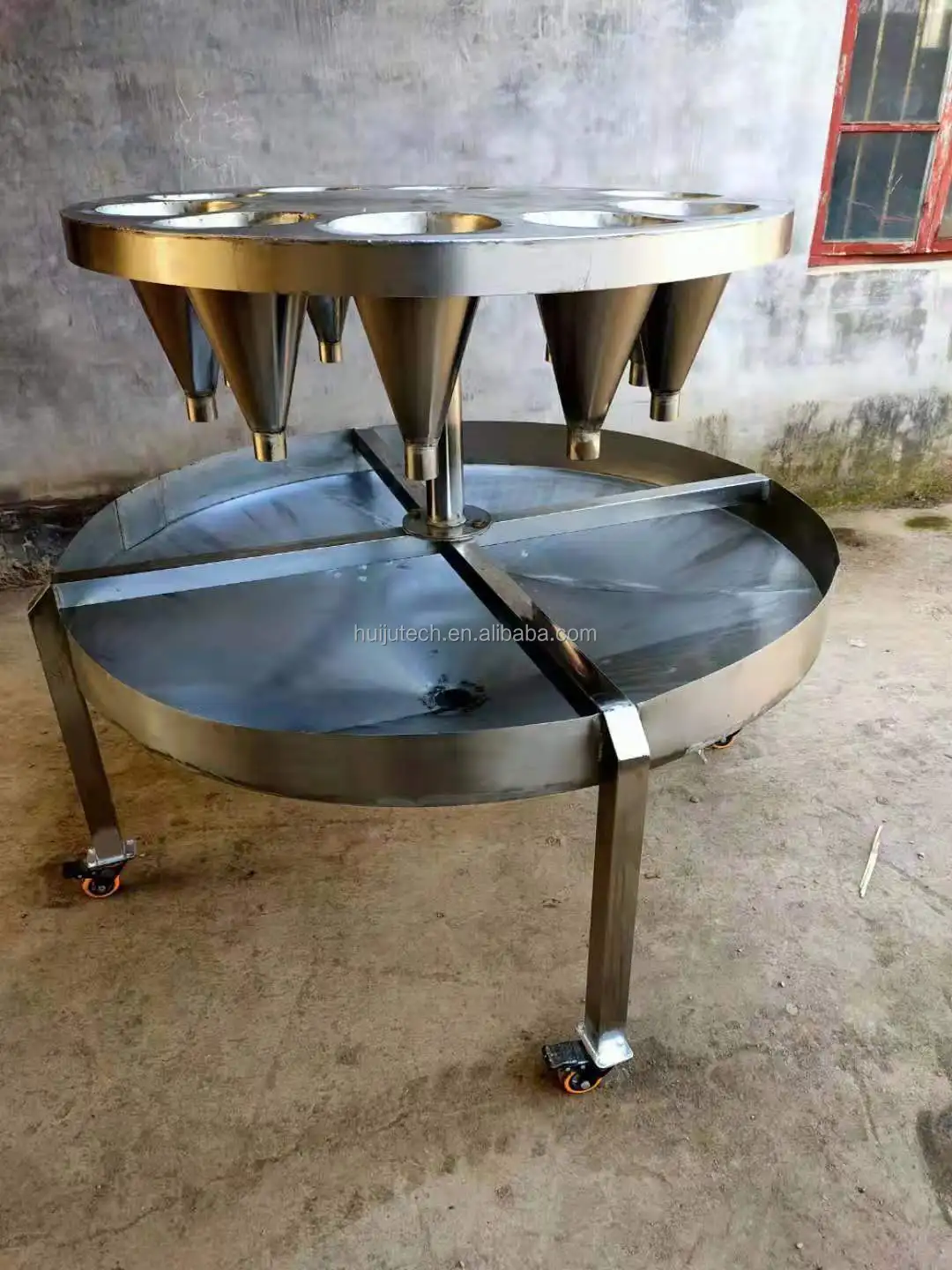 8 Cones Killing Table - Efficient Chicken Slaughter Equipment