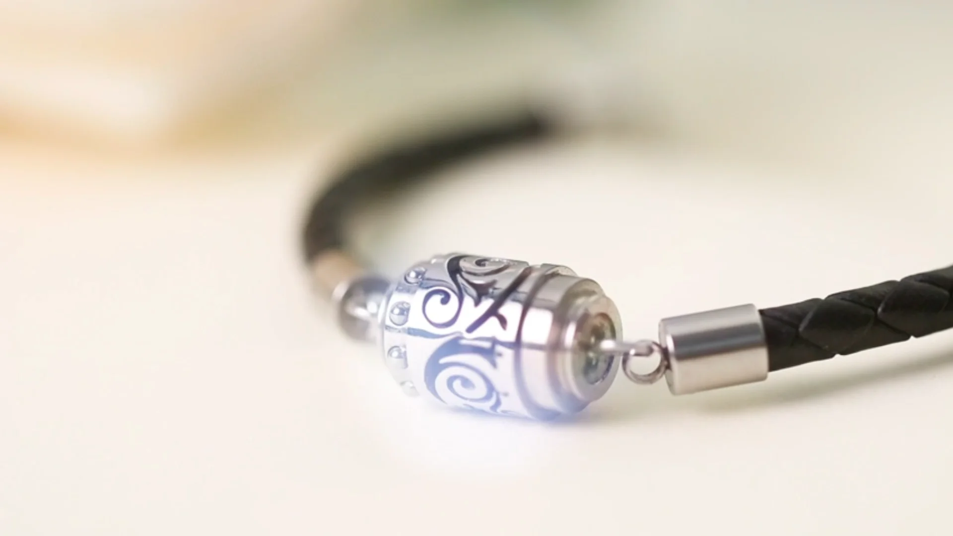 Stainless Steel Aromatherapy Pendulum Shaped Essential Oil Diffuser ...