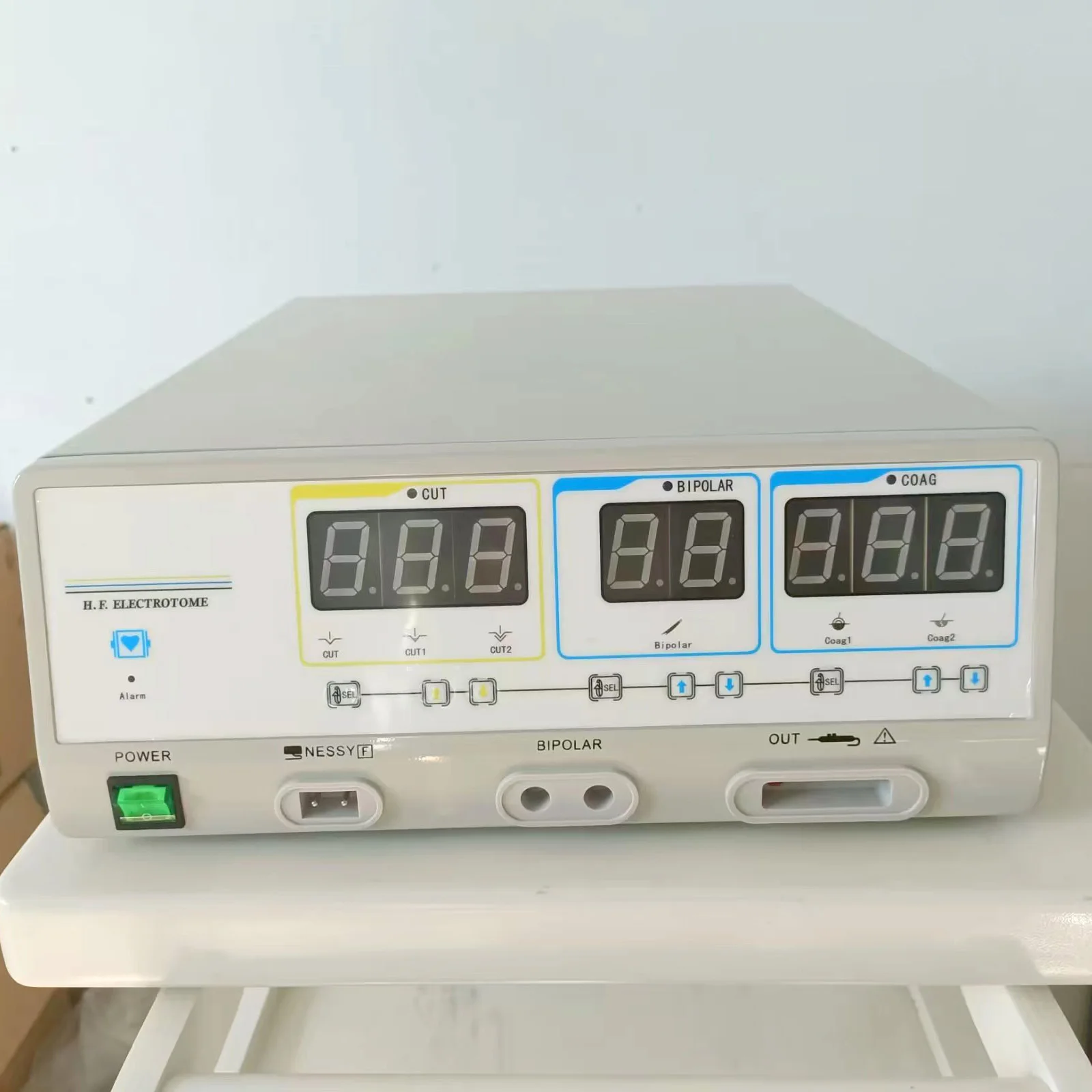 Medical Monopolar And Bipolar Portable 80w Electrosurgical Unit ...