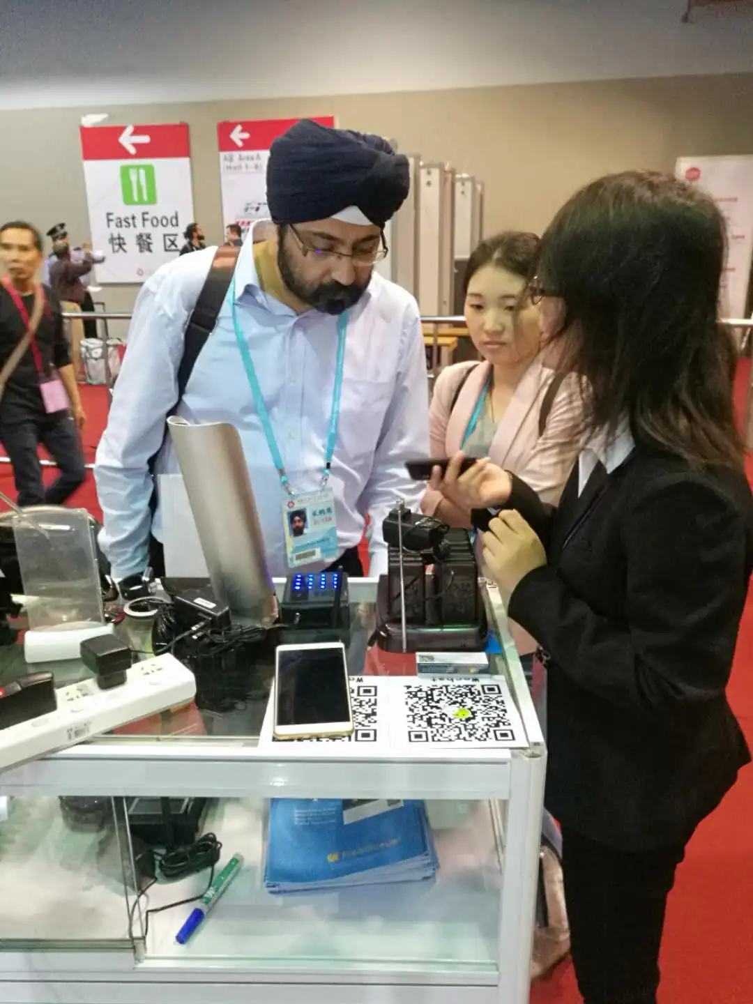 Efficient Restaurant Table Tracking System - Table Tracker