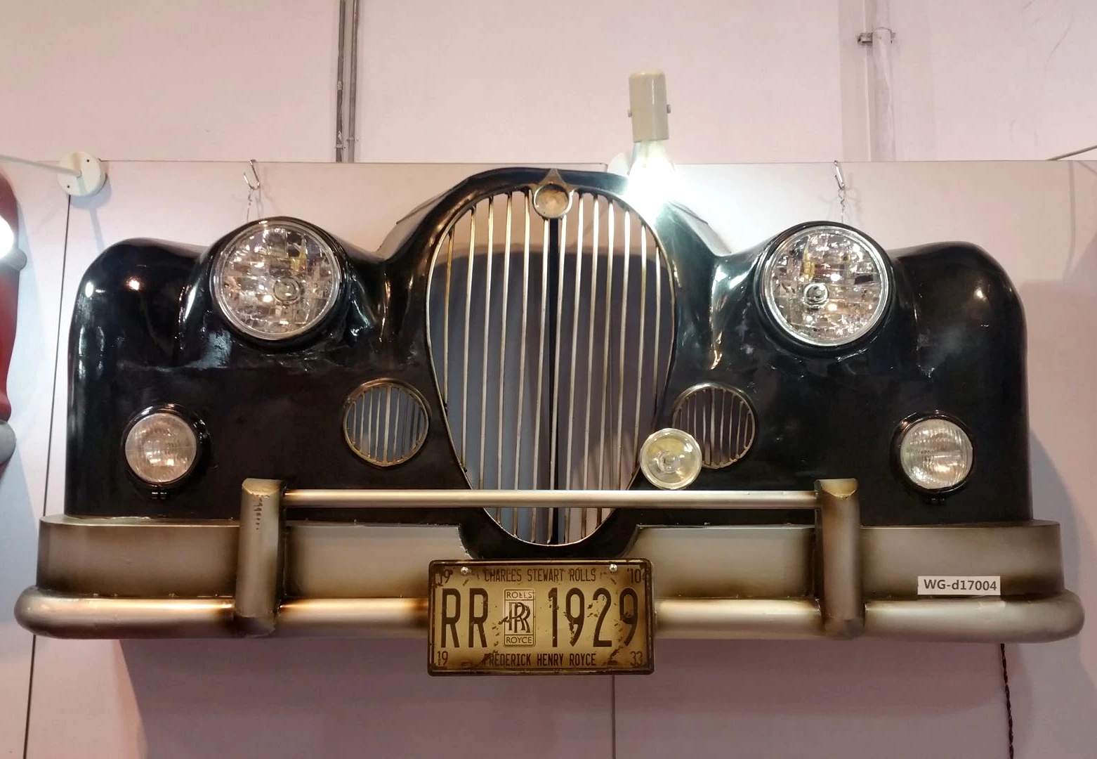 Metal Car Model - Retro Wall Decoration for Home & Garden