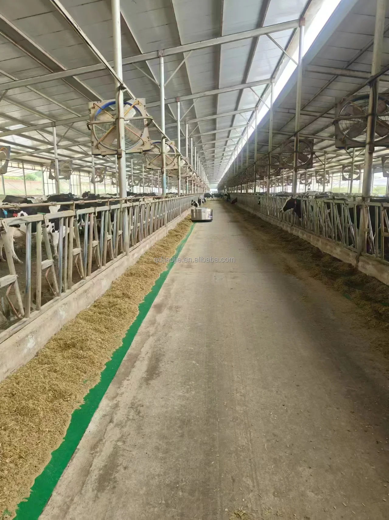 Electric Feed Pusher Robot for Cow Farm Equipment Made in China