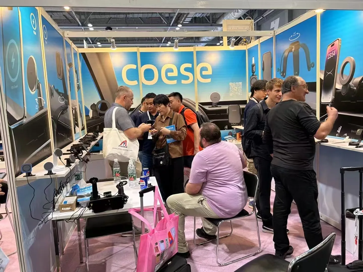 Coese Bending Material Car Magnetic Phone Holder 15W Wireless Charging ...