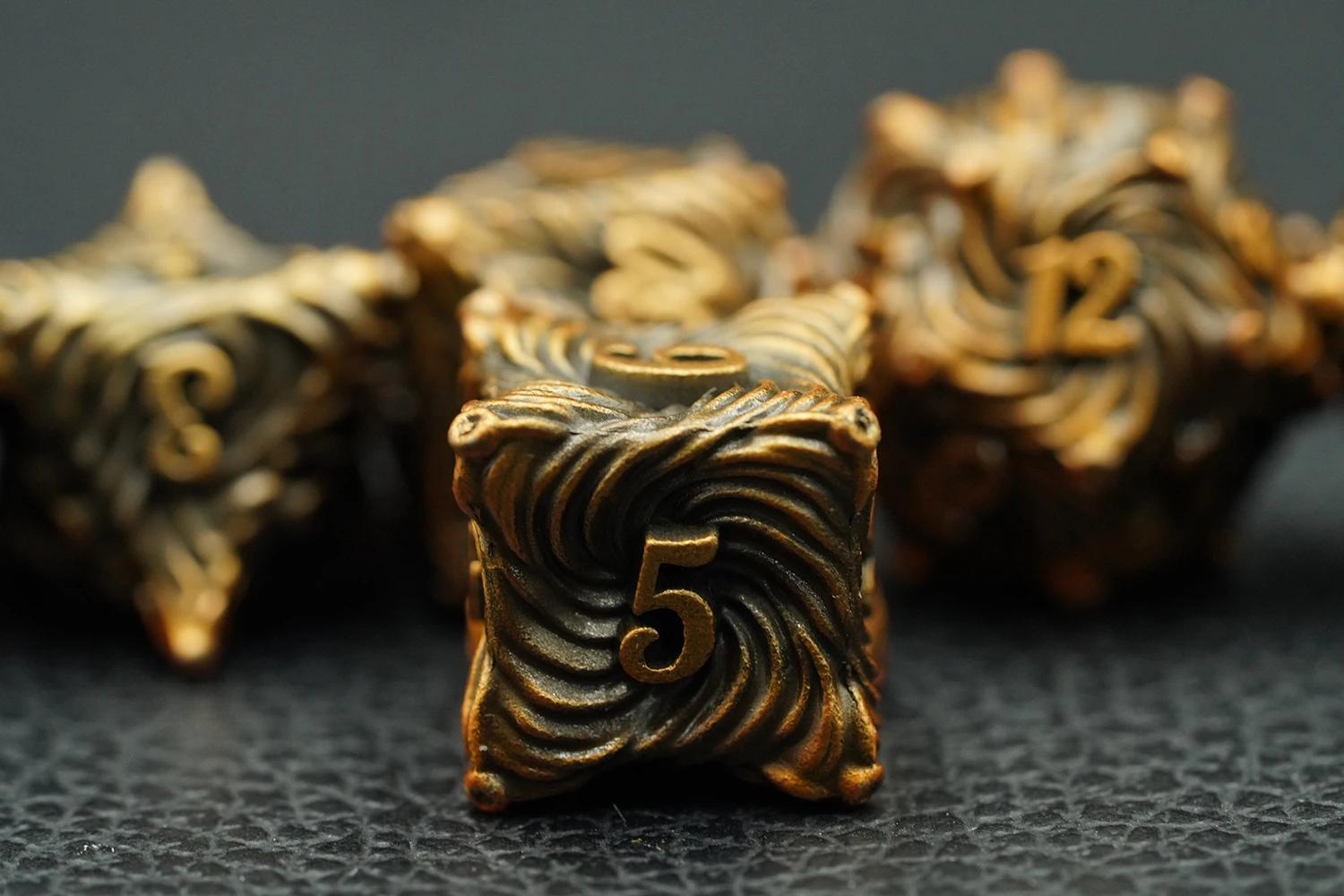 Custom Polyhedral Dice Dungeons & Dragons Game Tips Dice Sets Ancient D ...