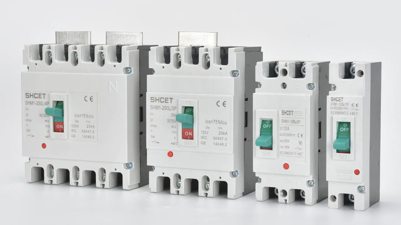 China Manufacturer 1000v 1500v 3p Solar Pv Dc Molded Case Circuit ...