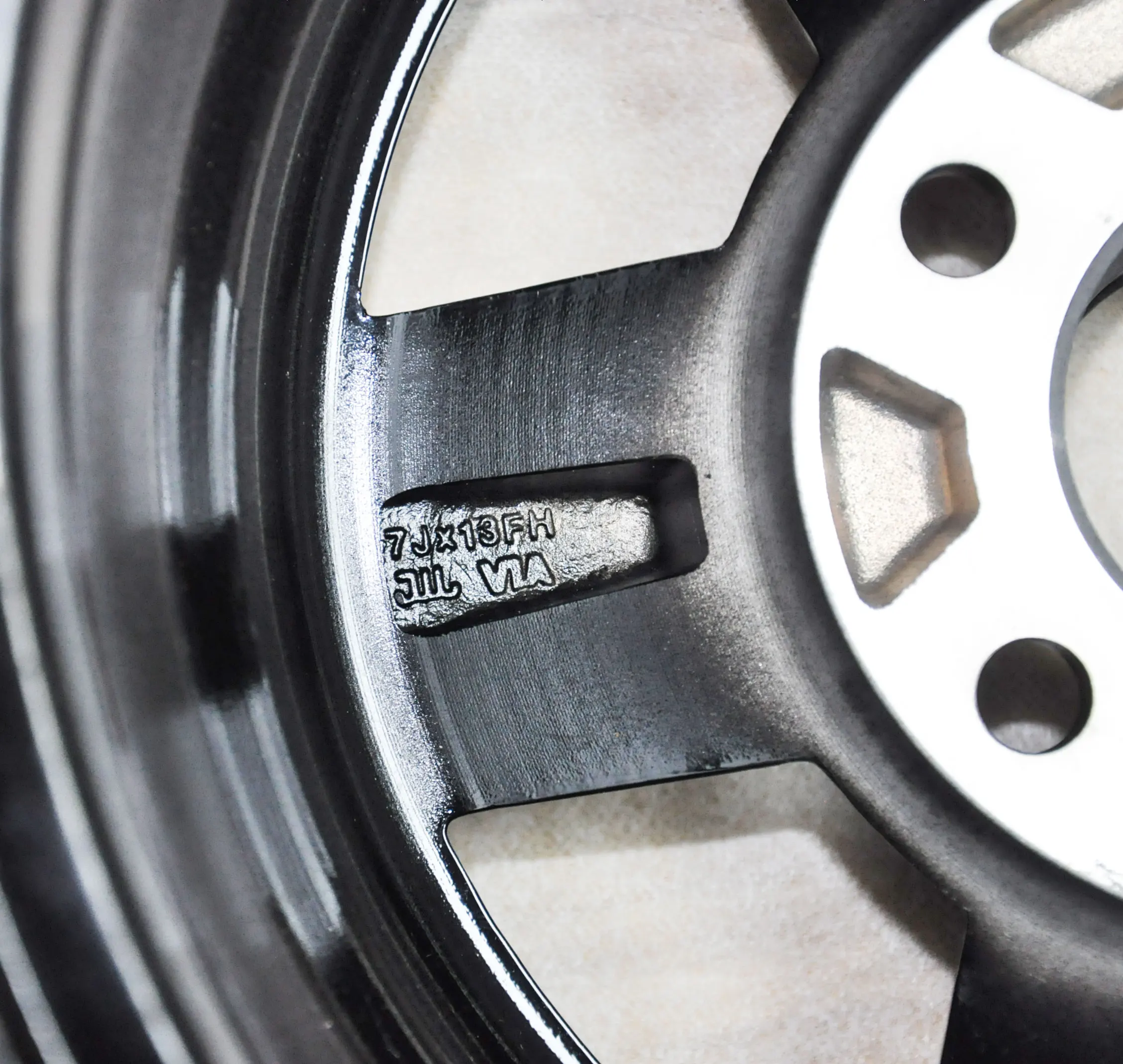 Torana 13X7 5X108 Alloy Wheels - Sprint Master Suit Globe Rally