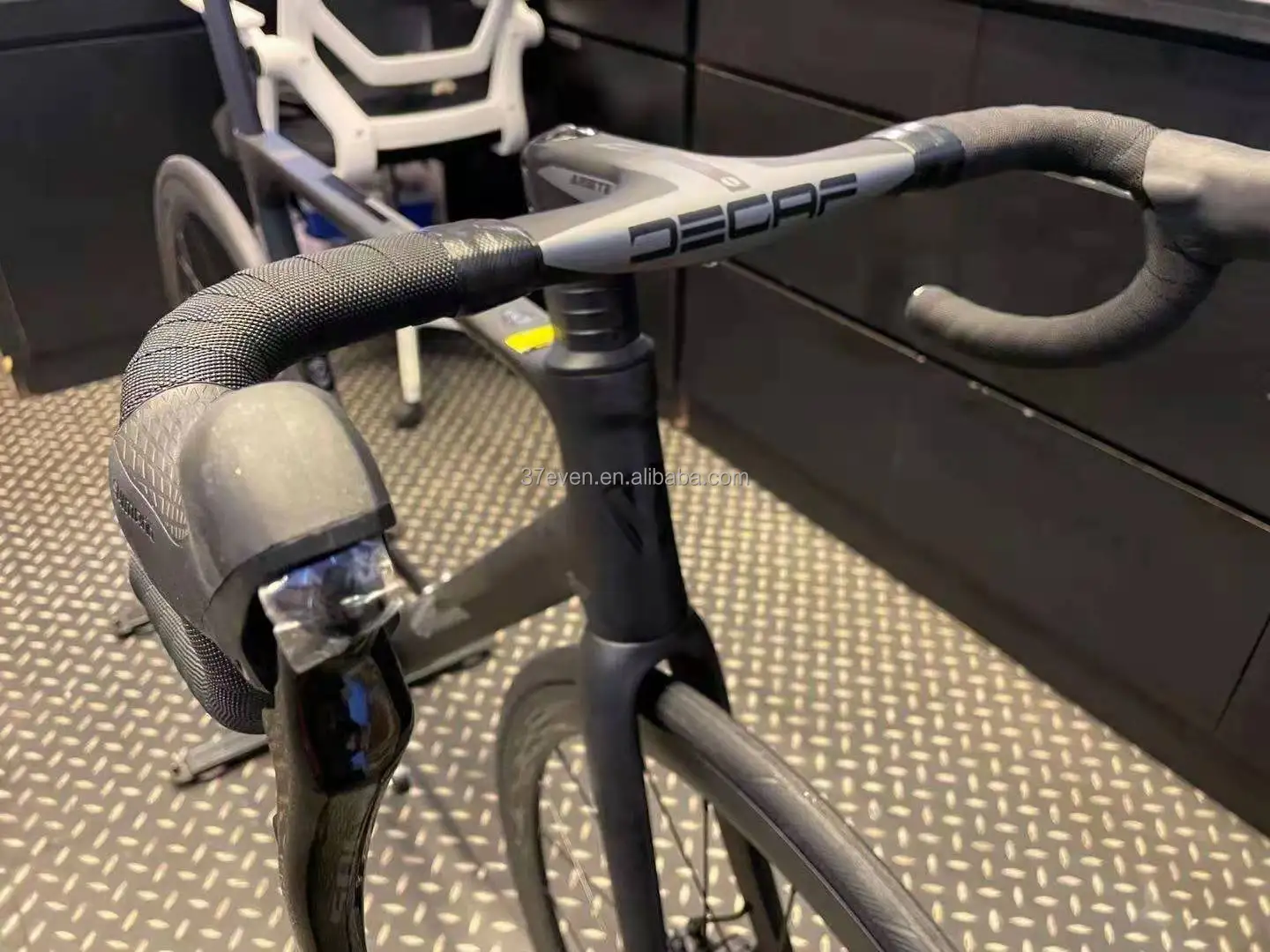 Lightweight Carbon Fiber Road Bike 22 Speed Racing - 700c Disc Brake, Oem