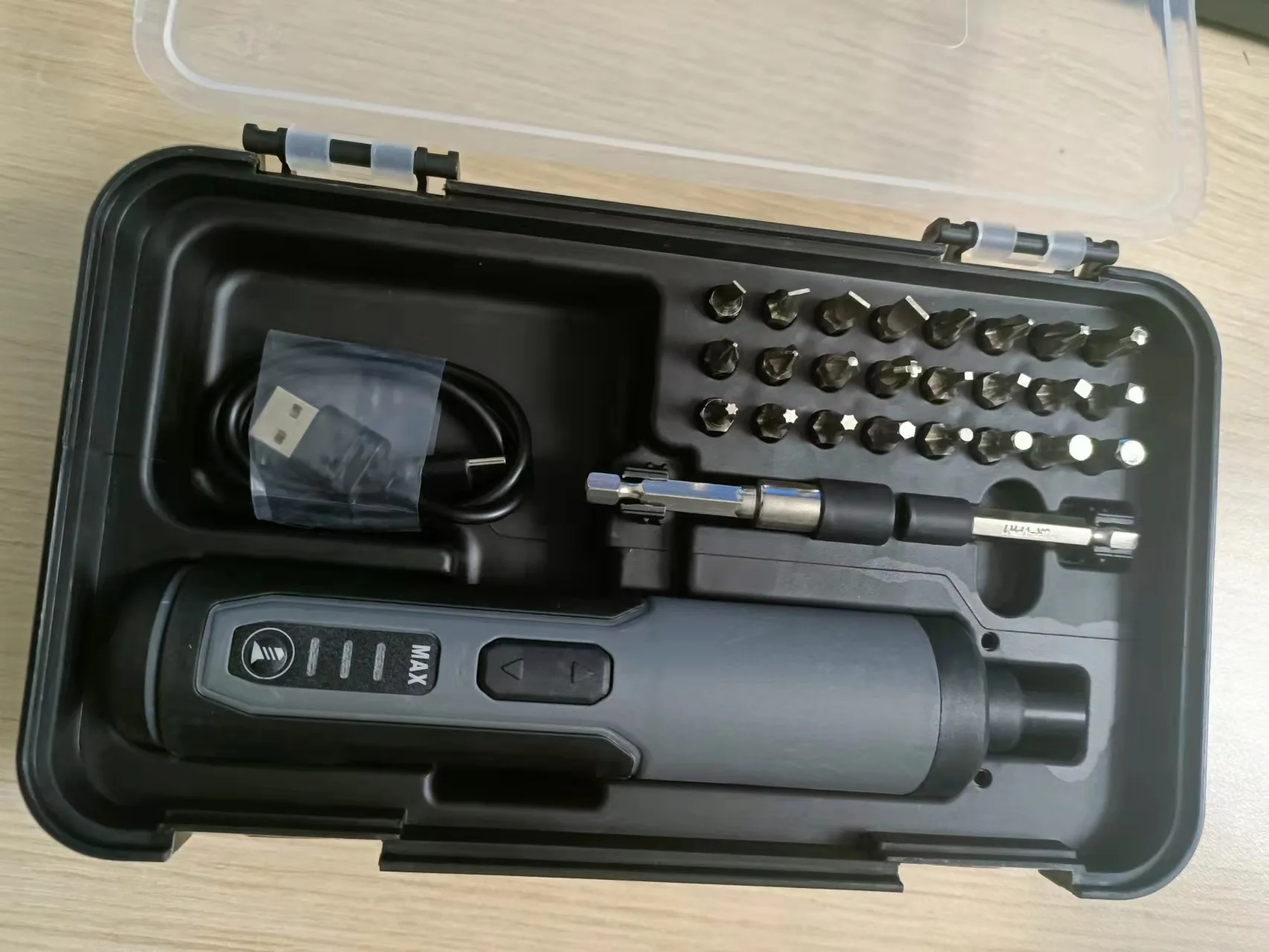 High Quality 4Nm Torque Adjustable Electric Screwdriver 1300Mah Li-Ion ...