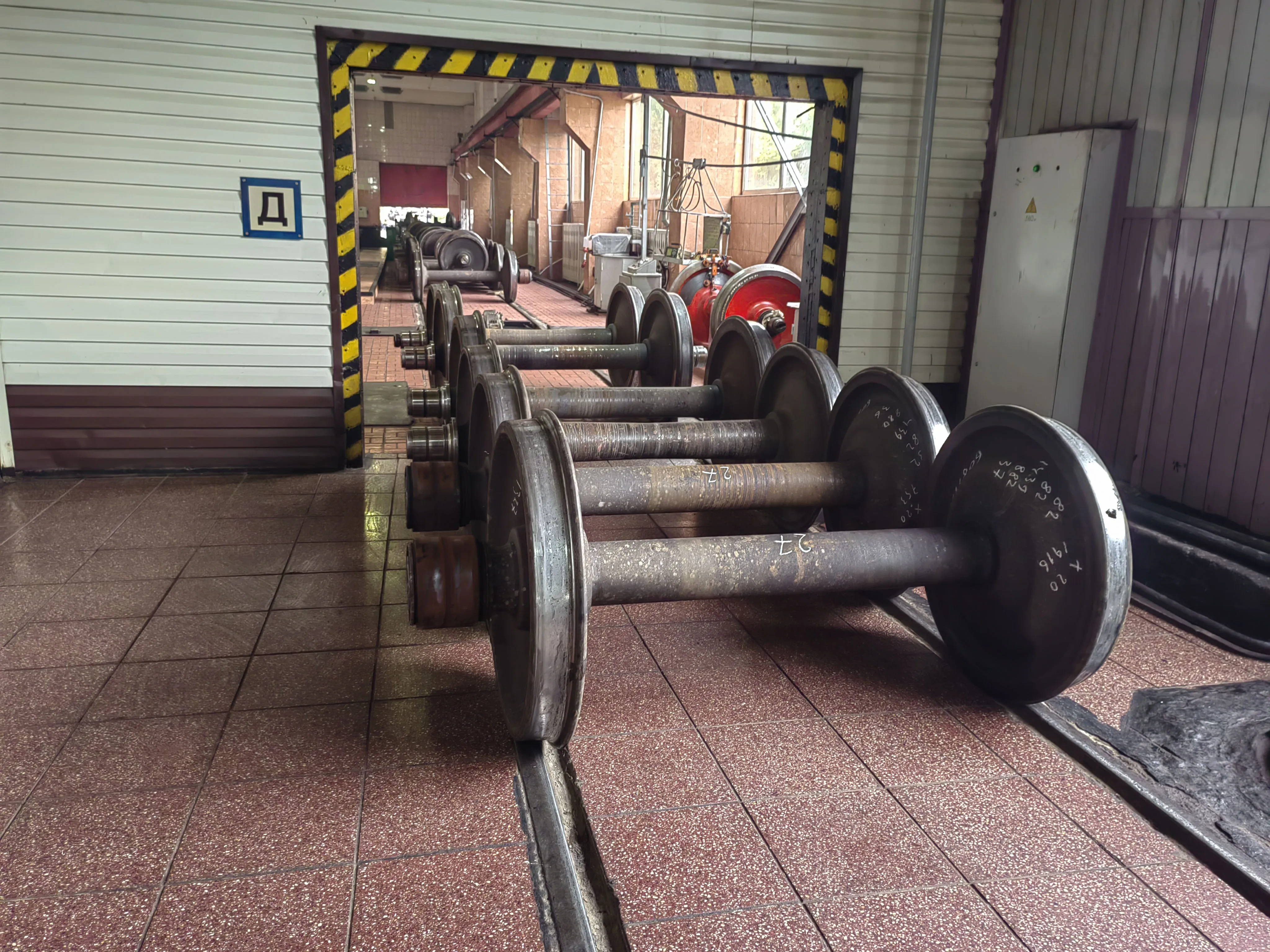 High Configuration 630 Ton Horizontal Hydraulic Press Wheel Axle Repair ...