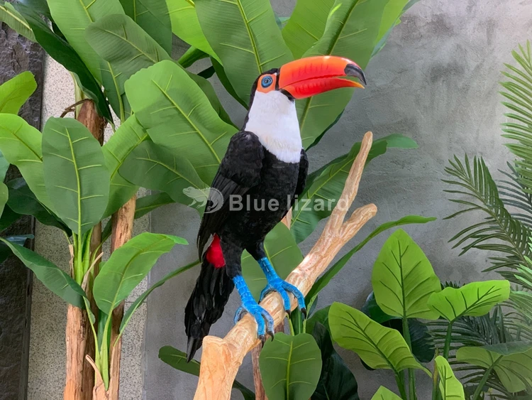 Blue Lizard Animatronic Toco Toucan Animatronic Animal Figurine for ...